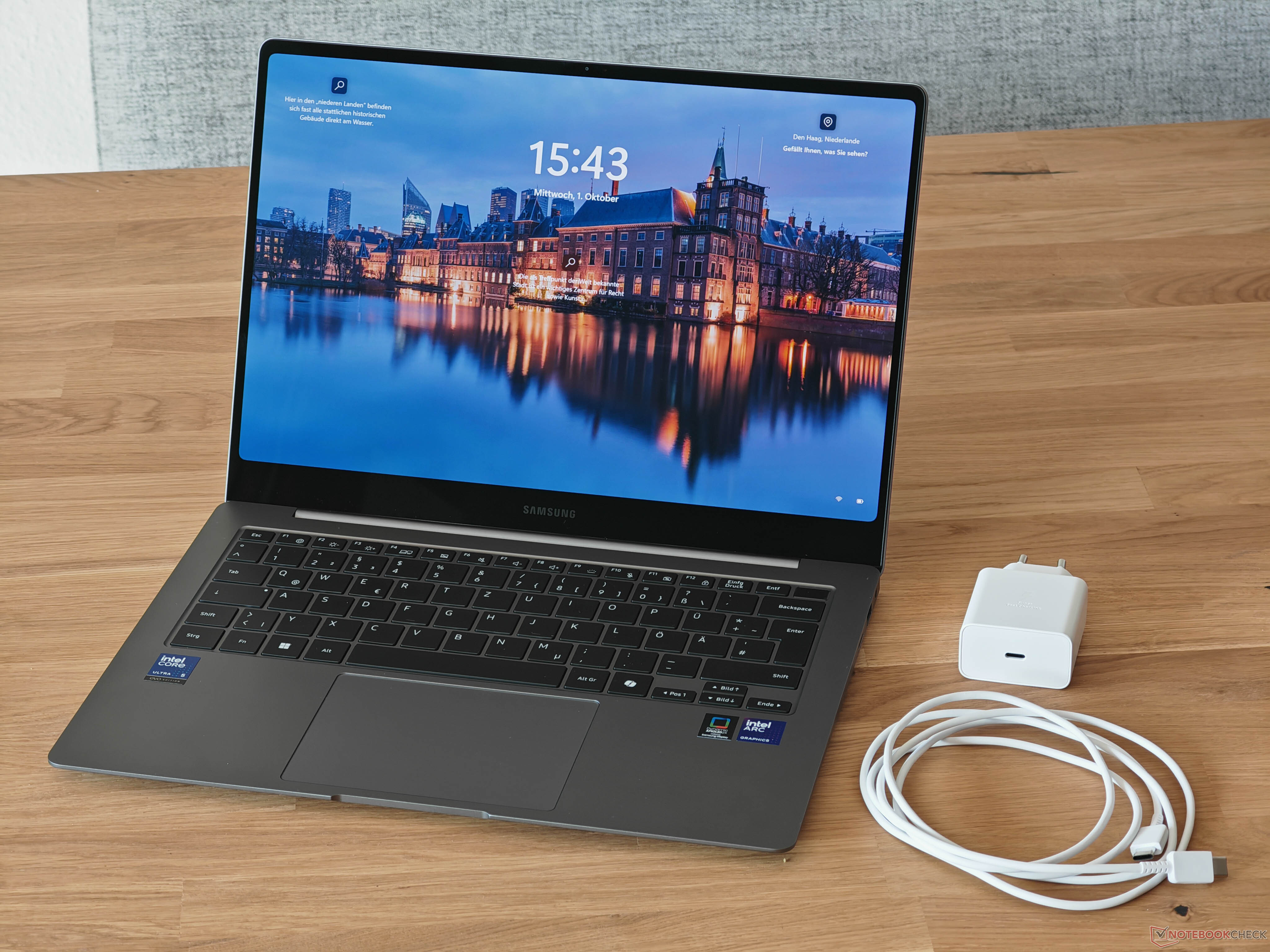 Samsung's OLED panel in the Galaxy Book5 Pro 14 falls behind the ...