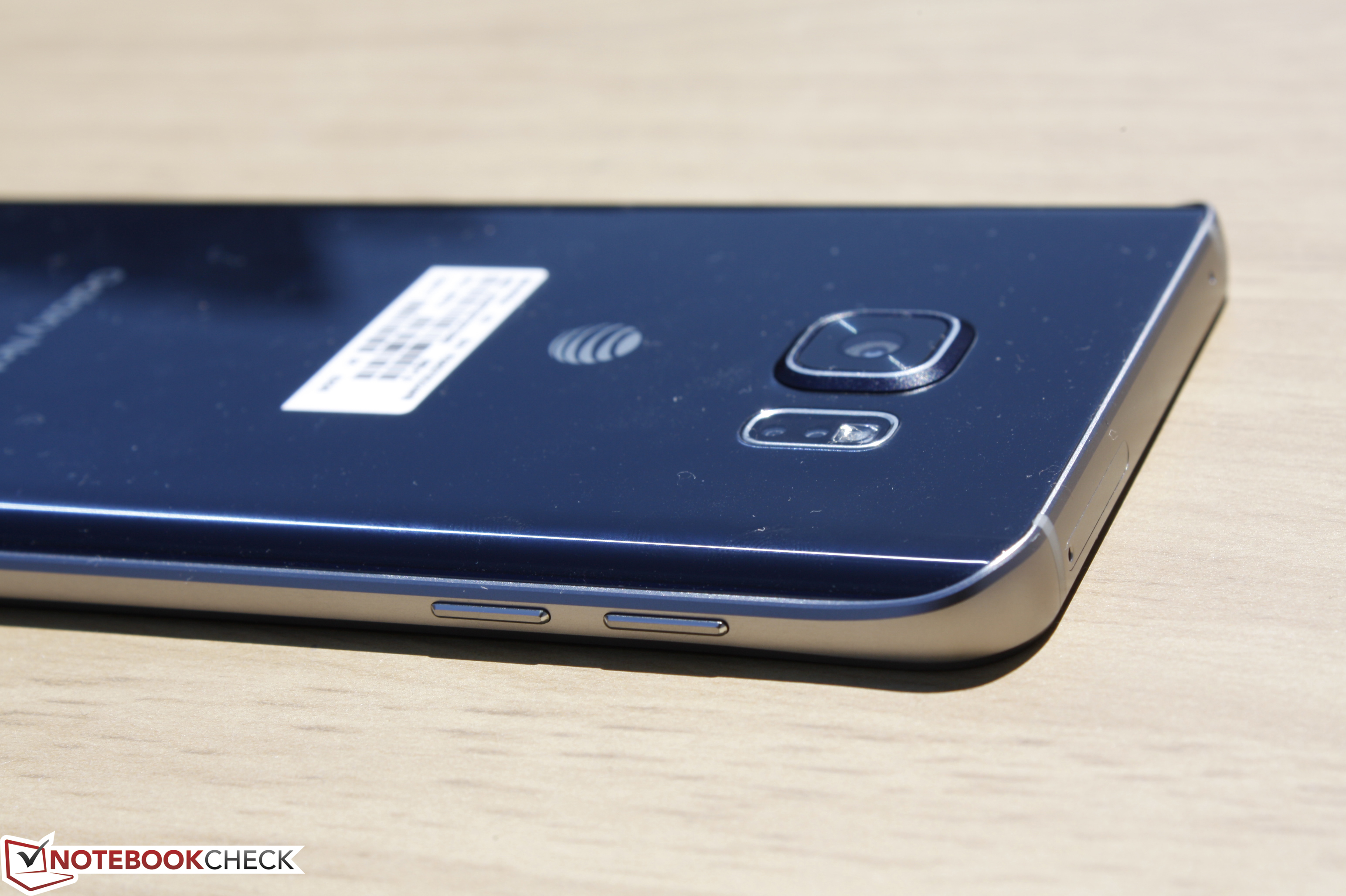 Samsung Galaxy Note 5 (SM-N920A) Smartphone Review - NotebookCheck.net ...