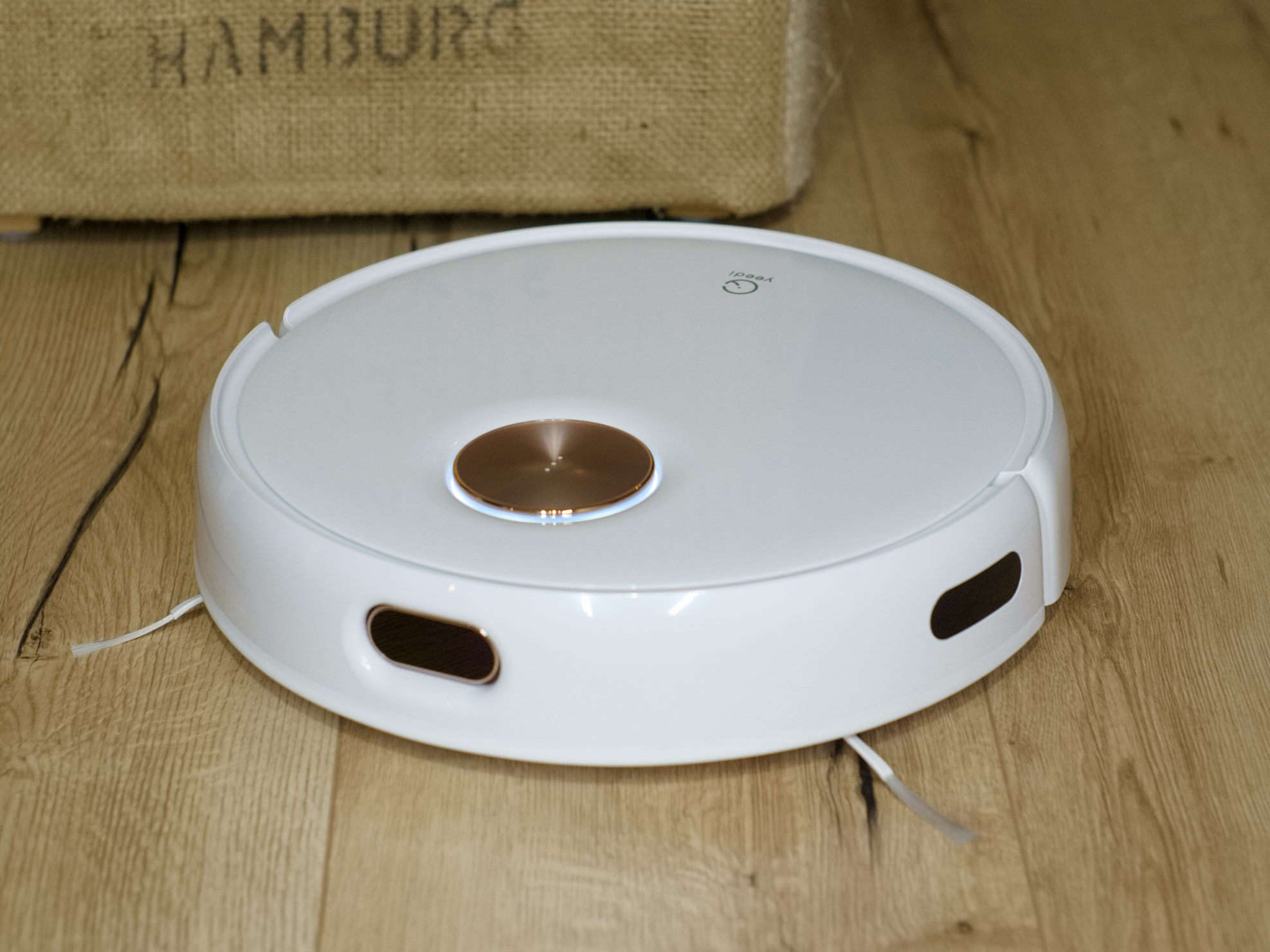 Yeedi Floor 3 Station review: flat and powerful with a self-cleaning ...