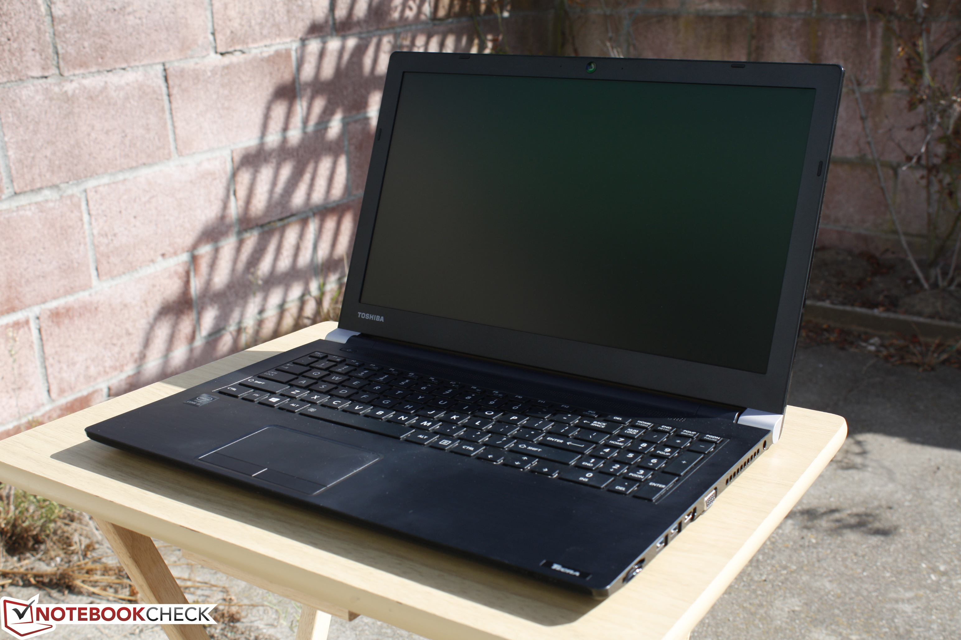 Toshiba Tecra A50-C Notebook Review - NotebookCheck.net Reviews