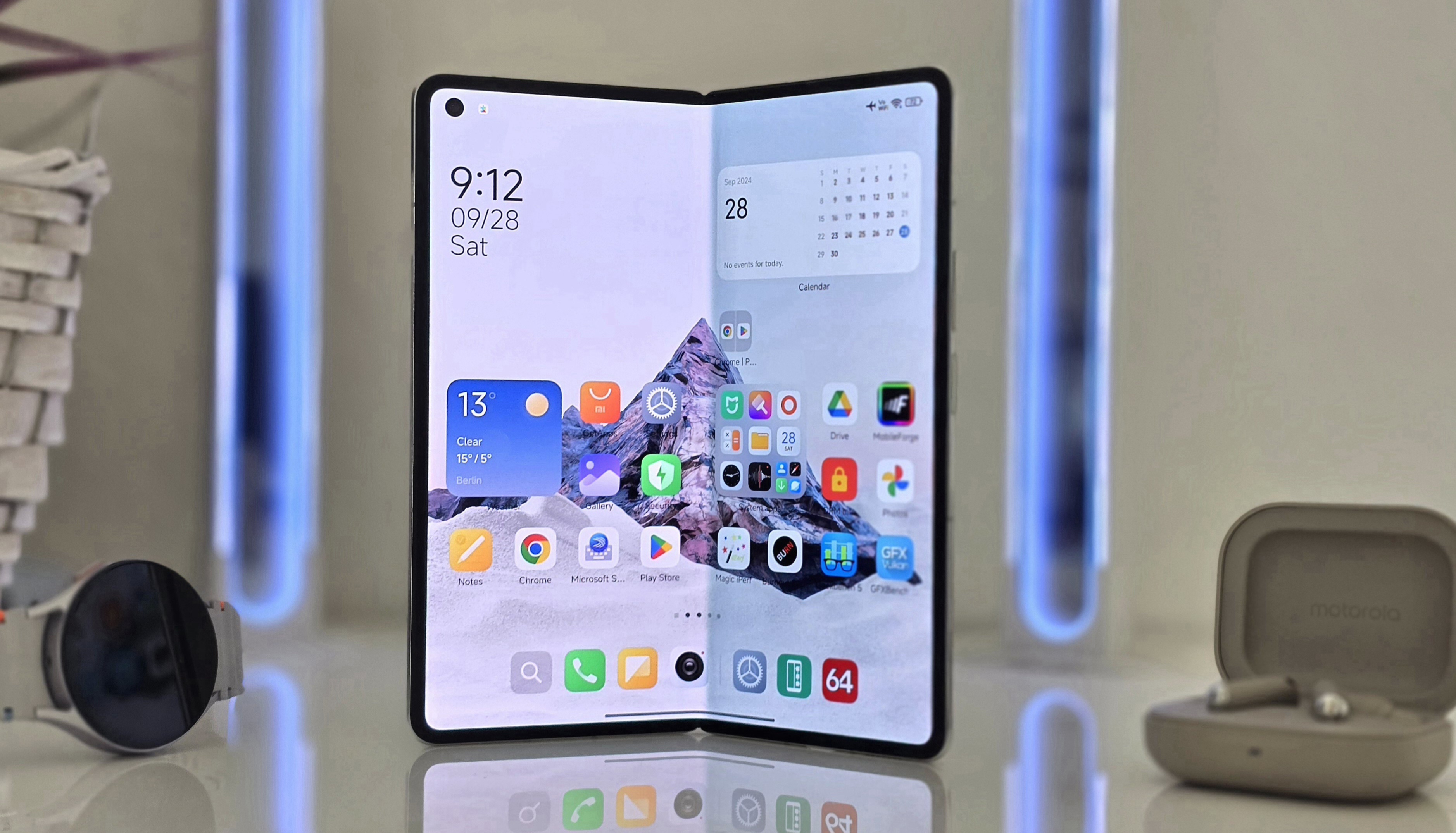 Xiaomi Mix Fold 4 smartphone review - The superlative ultra-thin 8-inch ...