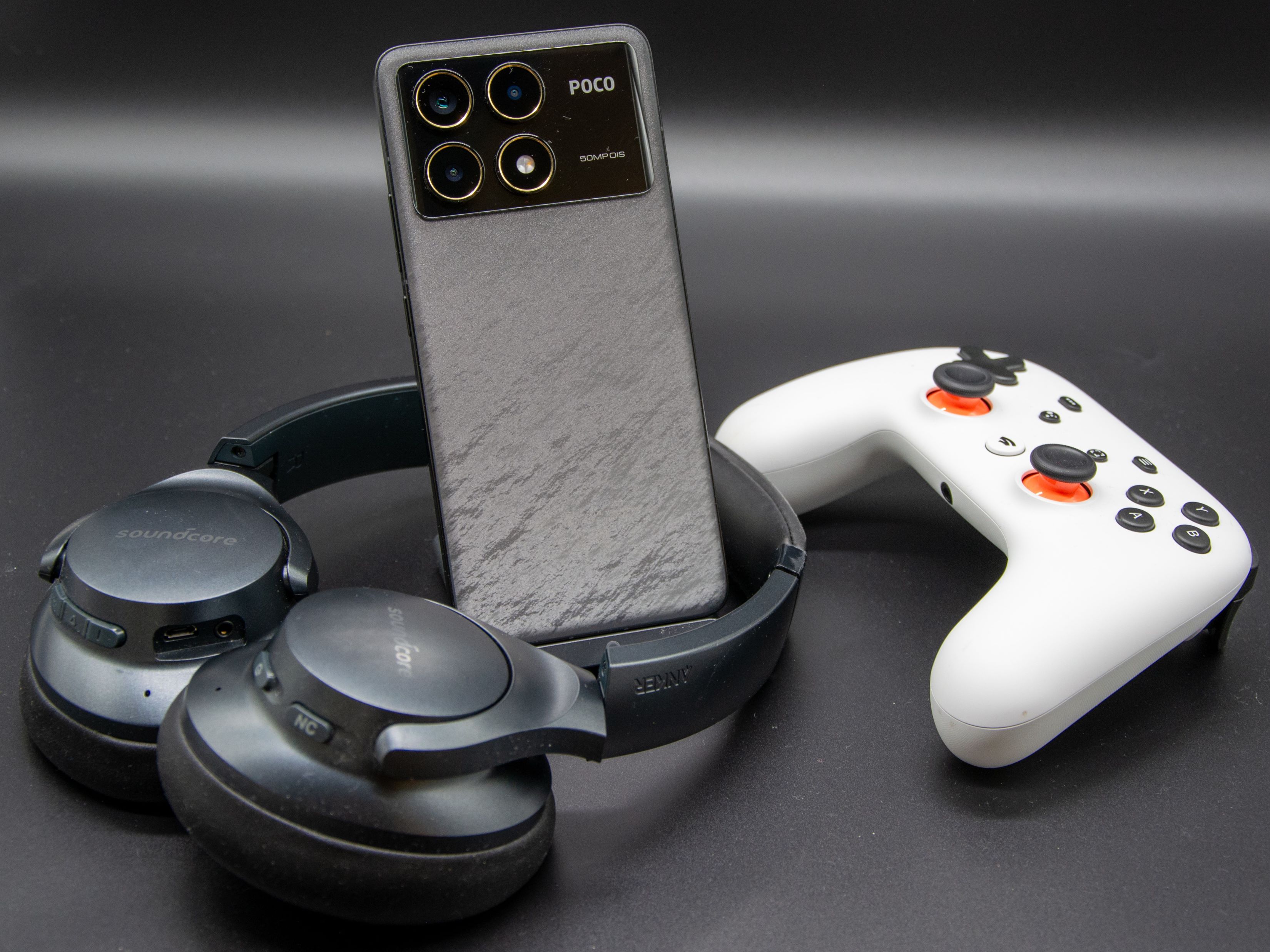 Xiaomi Poco F6 Pro smartphone review - More than gaming - NotebookCheck ...