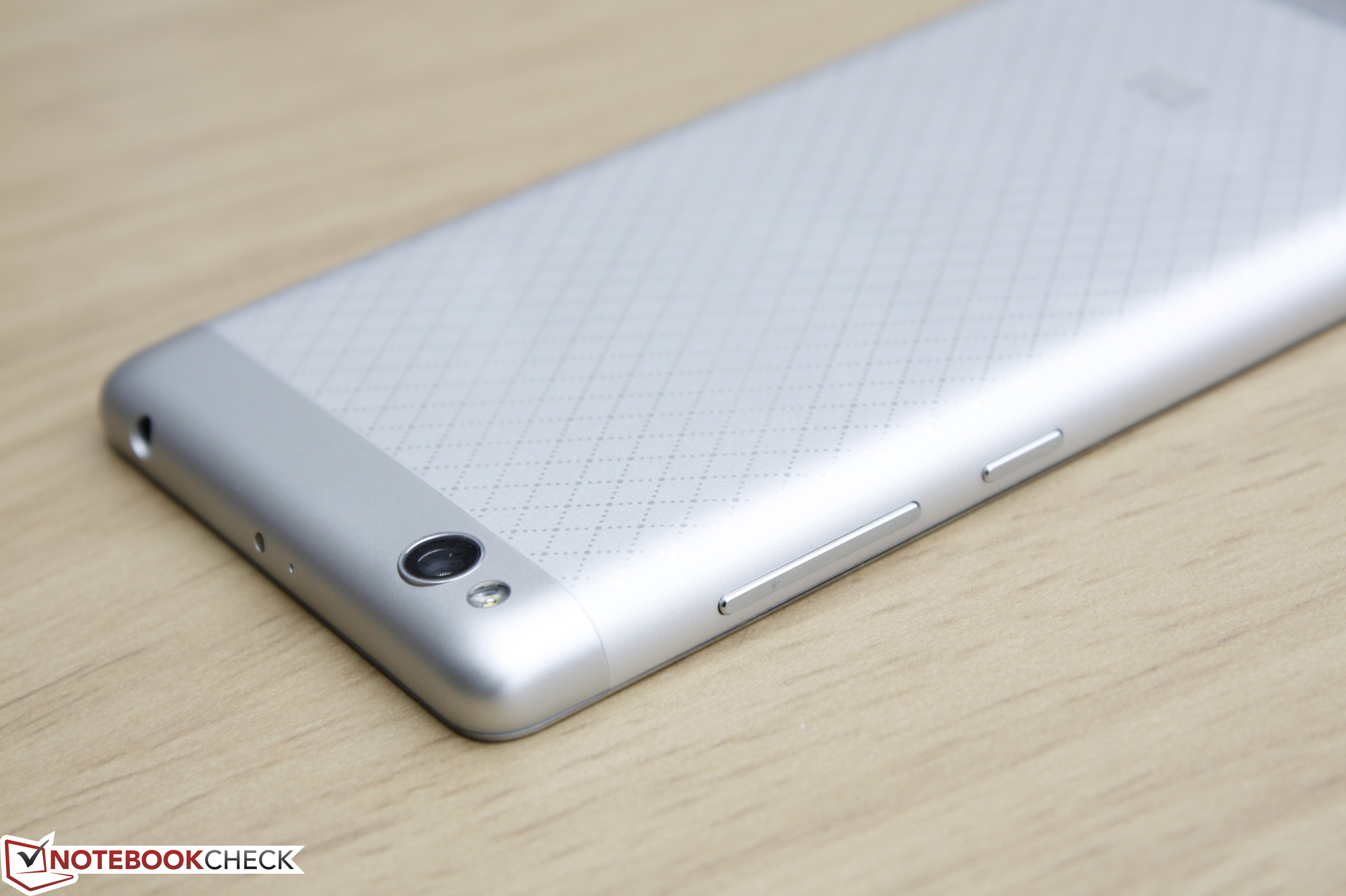 Xiaomi Redmi 3 Smartphone Review - NotebookCheck.net Reviews