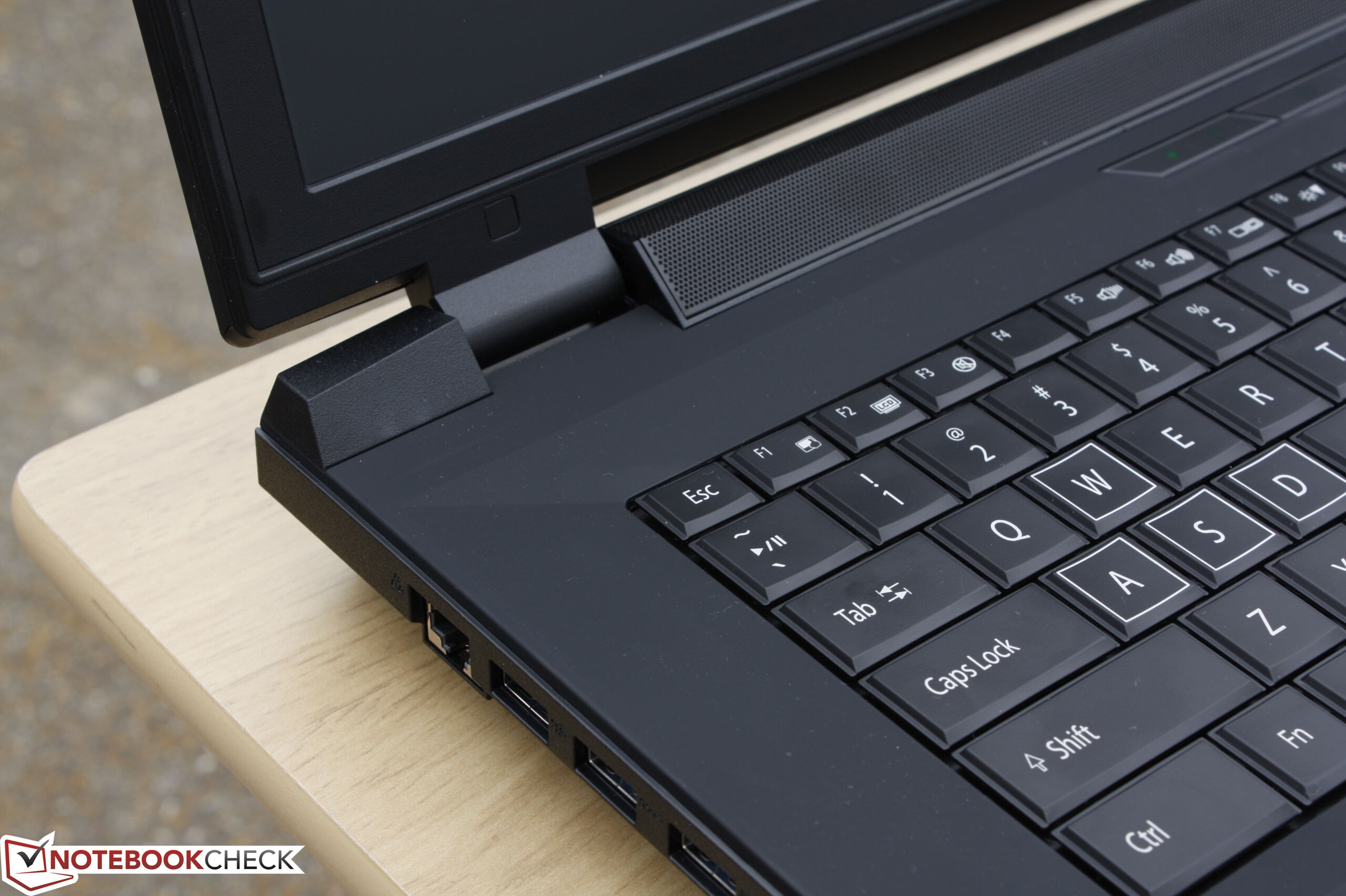 Eurocom P7 Pro (Clevo P770ZM) Notebook Review - Notebookcheck Review