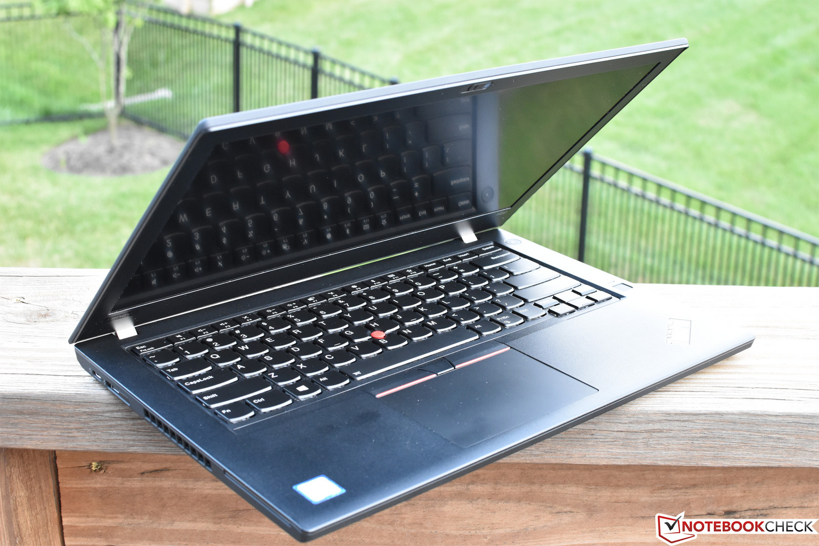 Lenovo ThinkPad T480 (Core i7-8650U, FHD) Laptop Review - NotebookCheck ...