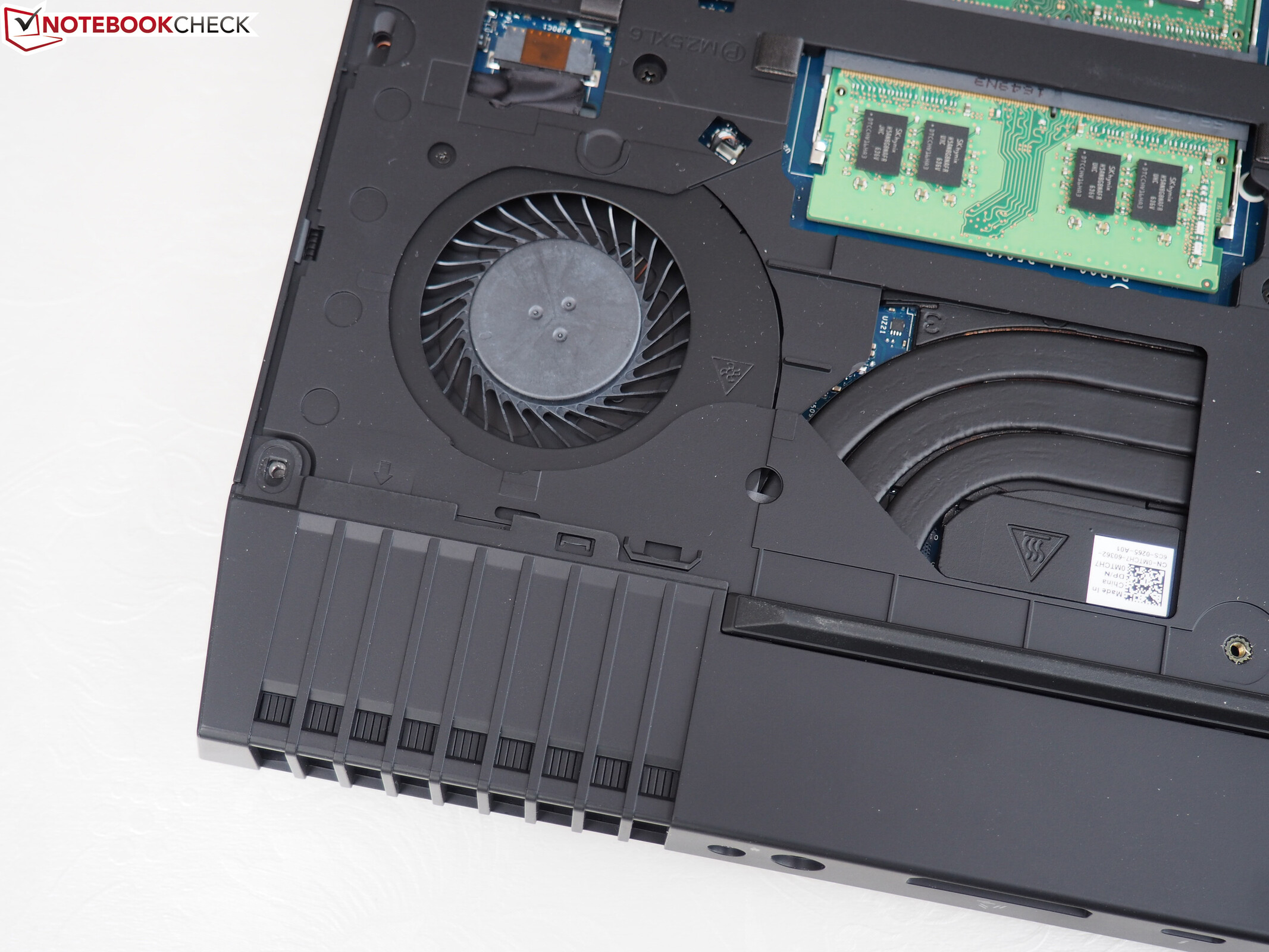 Alienware 13 R3 Notebook Review - NotebookCheck.net Reviews