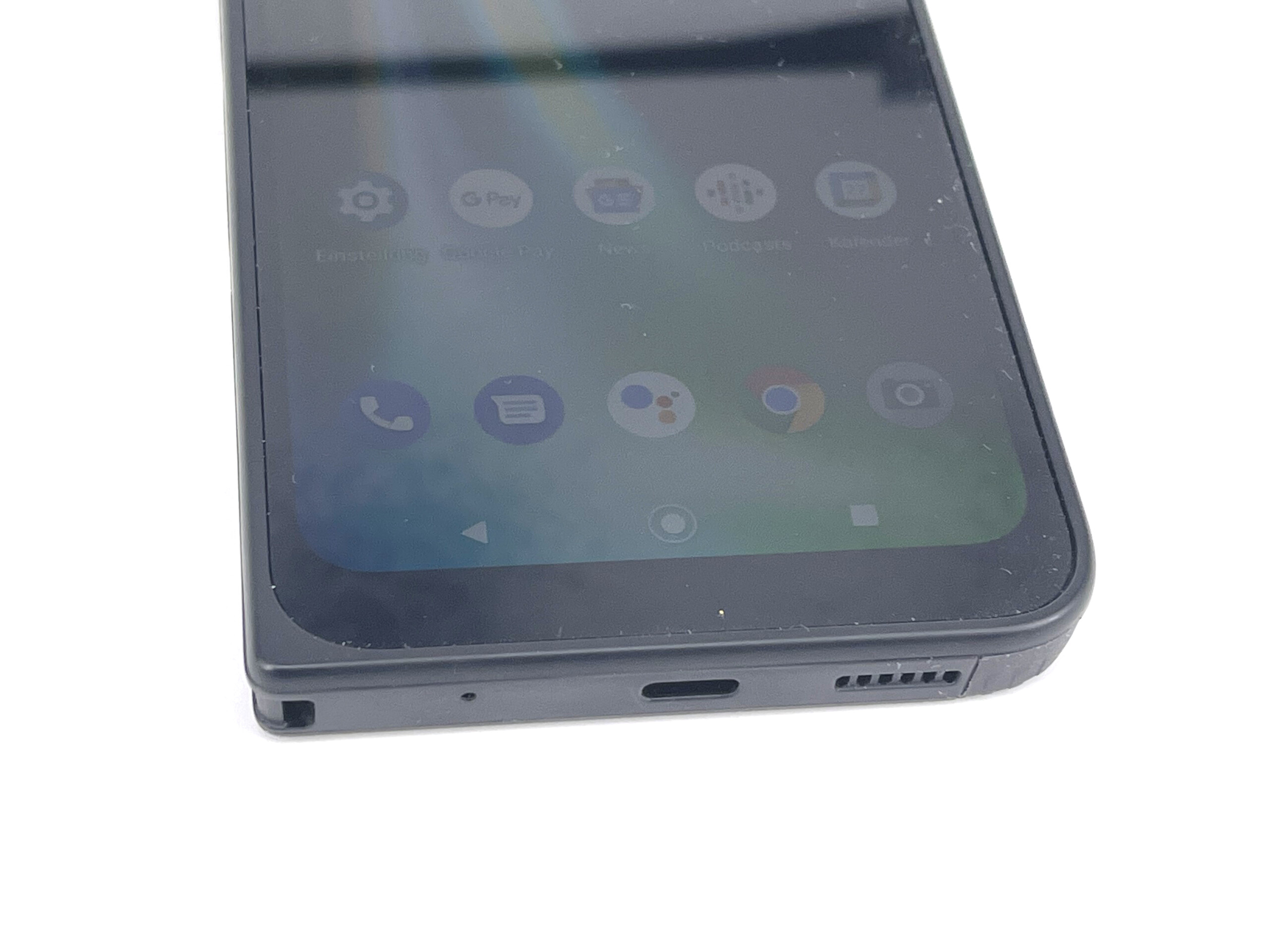 Motorola Defy smartphone review - Affordable outdoor phone with ...