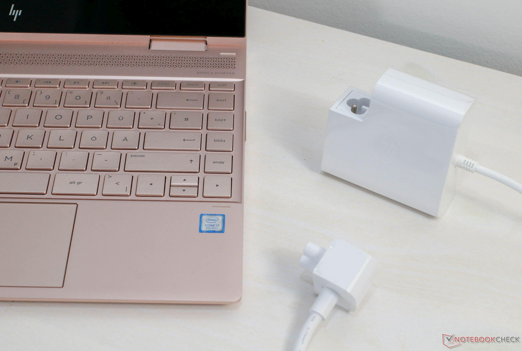HP Spectre x360 13t (i7-8550U, FHD, SSD) Laptop Review - Notebookcheck ...