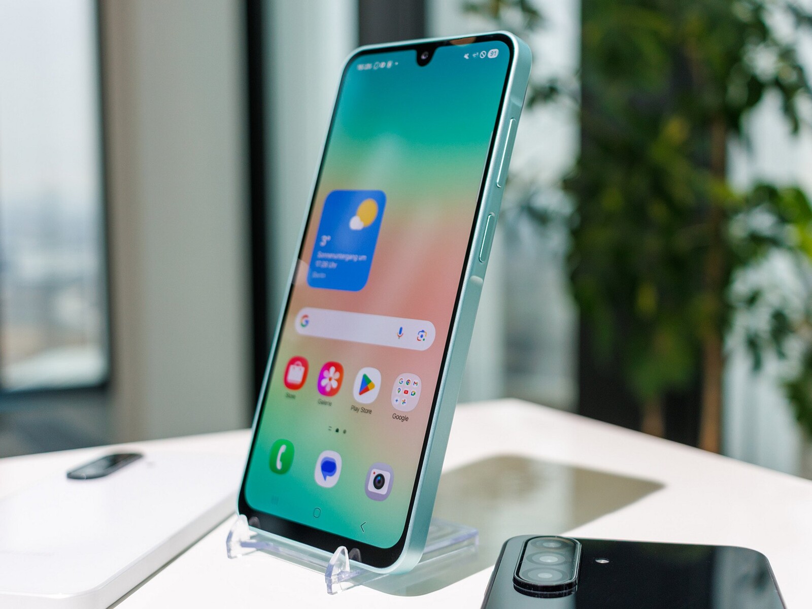 Ranking: Best smartphones for under 200 dollars/euros - NotebookCheck ...