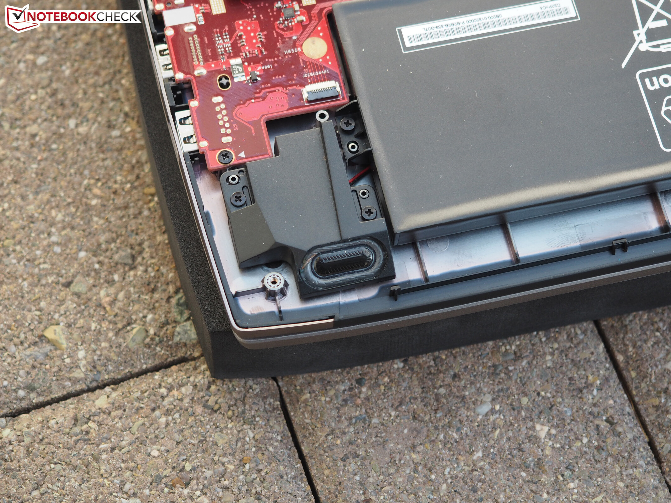 Asus GX700 Notebook Review - NotebookCheck.net Reviews