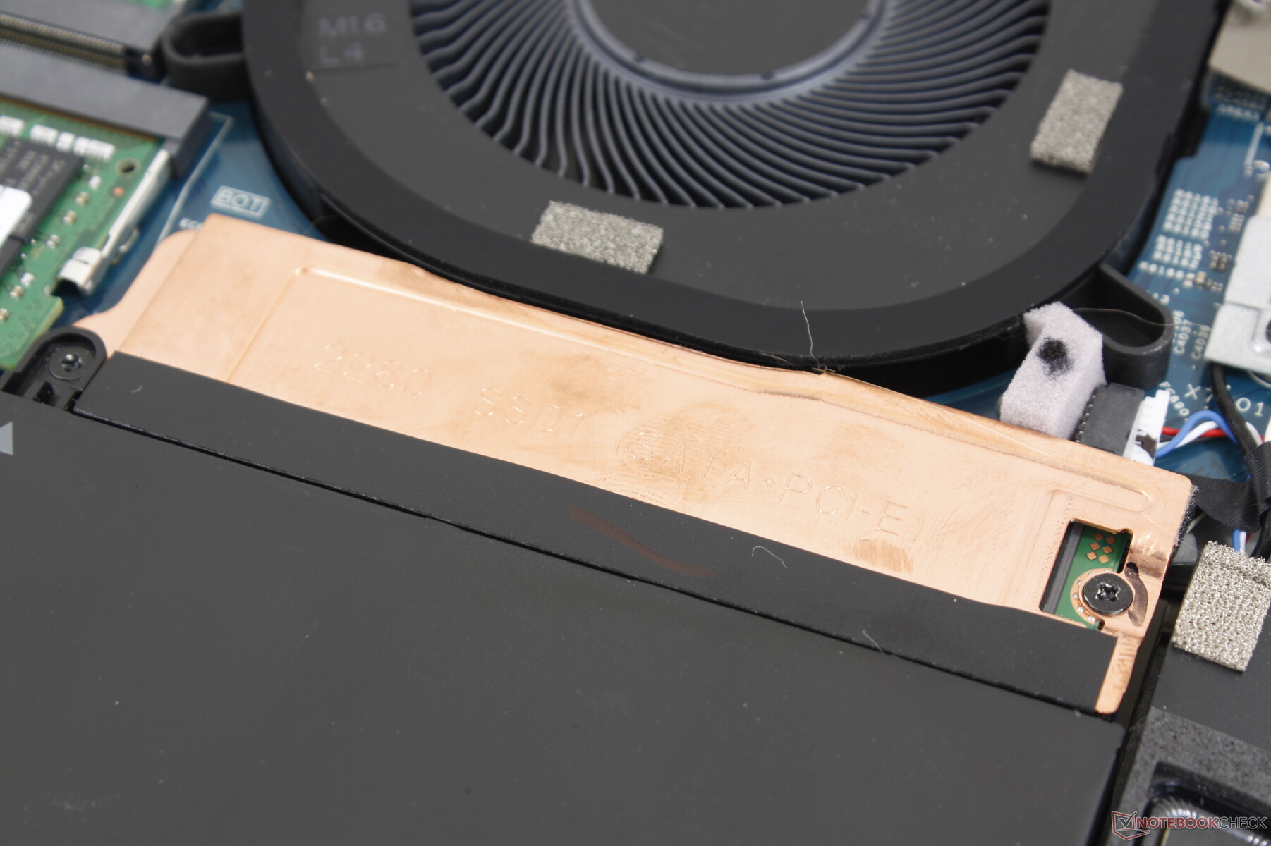 Dell XPS 17 9700 Core i7 Laptop Review: Pretty Much A MacBook Pro 17 ...