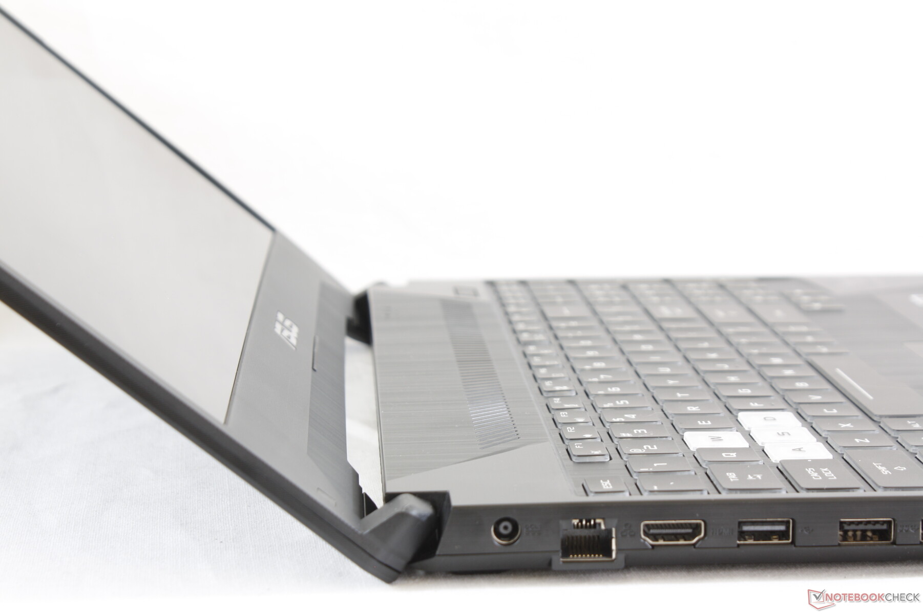 No Intel Required: Asus TUF FX505DT Laptop Review with Ryzen 7 and ...