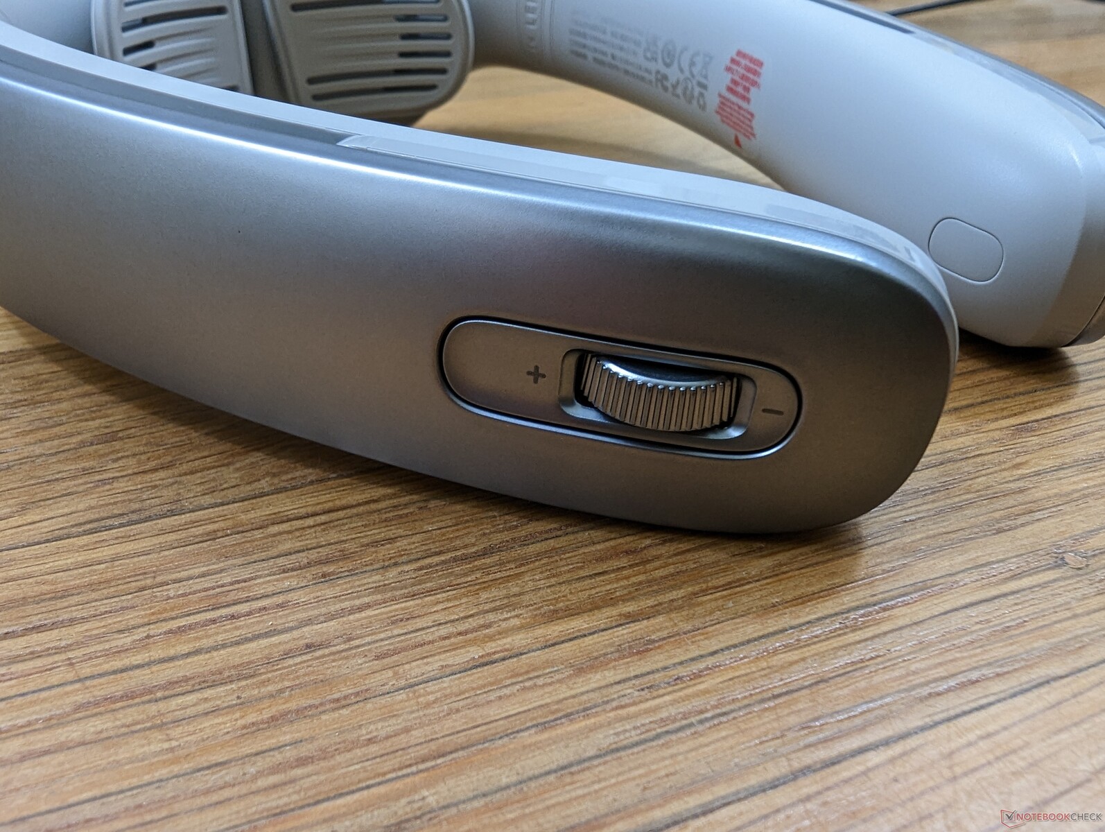 JisuLife Neckfan Pro1 is a cheap way to keep cool while working from ...