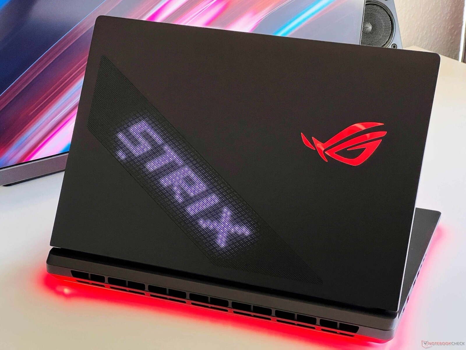 Asus ROG Strix Scar 18 (2025) with RTX 5090, mini-LED screen and Thunderbolt 5 now available for ...