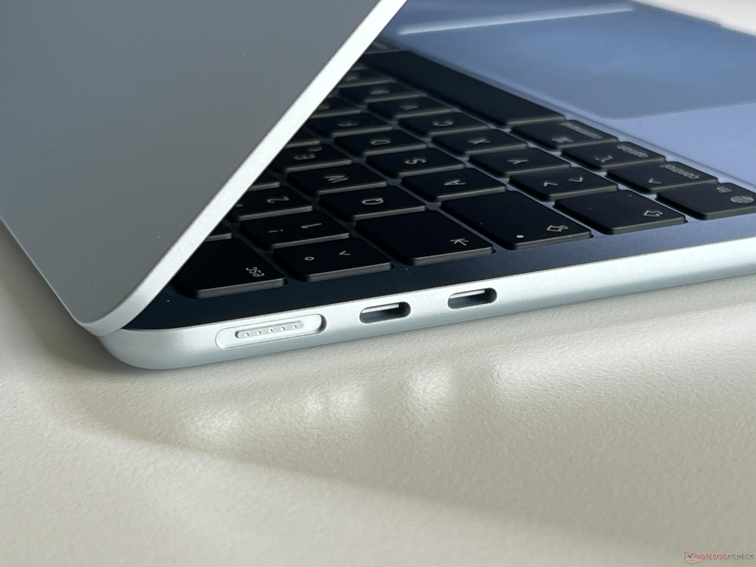 The passively cooled M4 SoC makes the competition look old - Apple ...