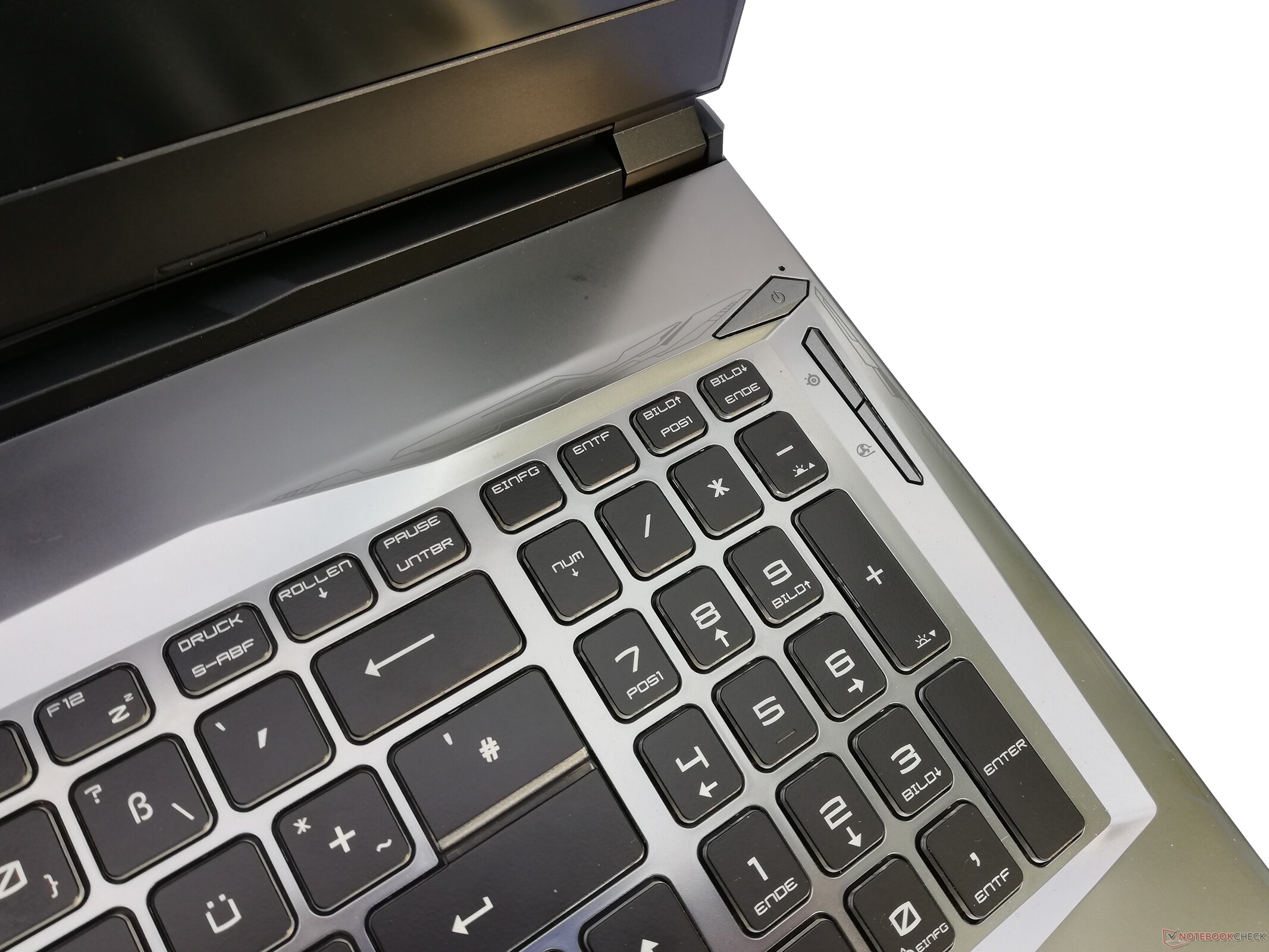 Review of the MSI GP75 Leopard 9SD: Low-priced Gaming Laptop with a 144 ...