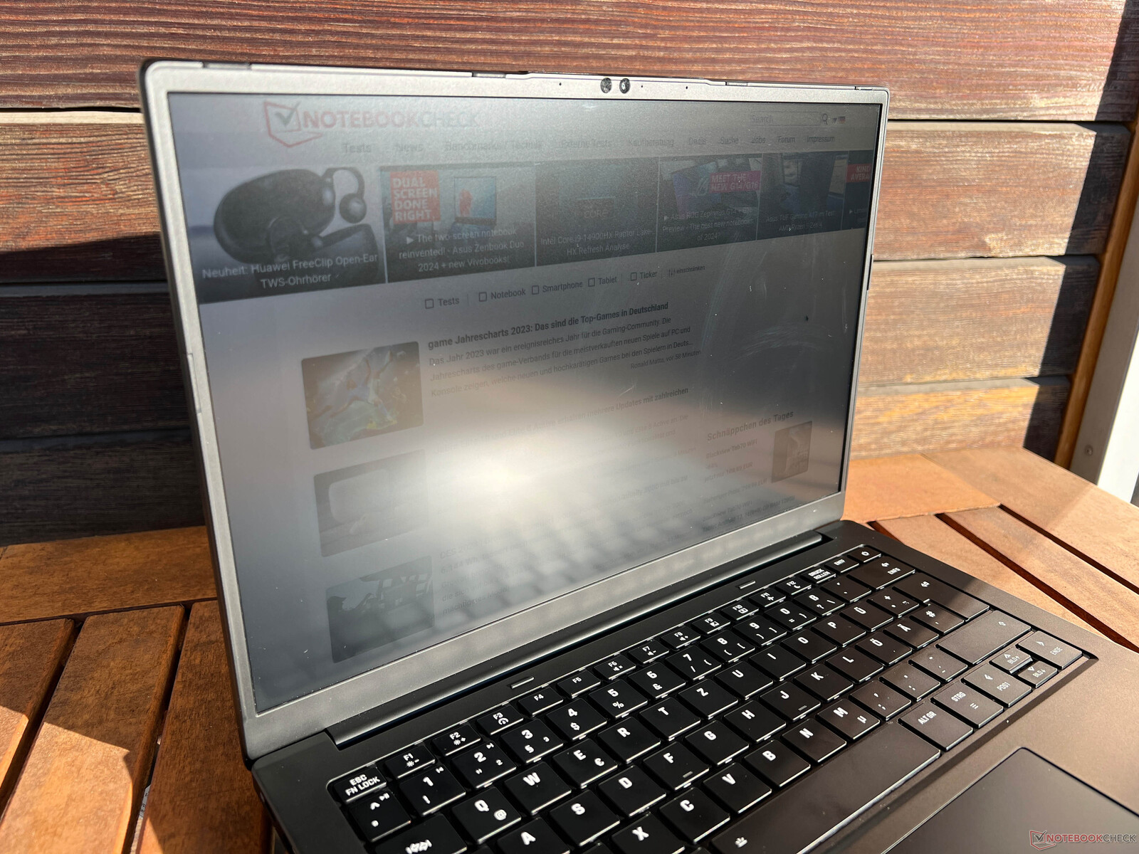 Tuxedo Pulse 14 Gen3 review - The Linux Ultrabook with AMD Zen4 and a ...
