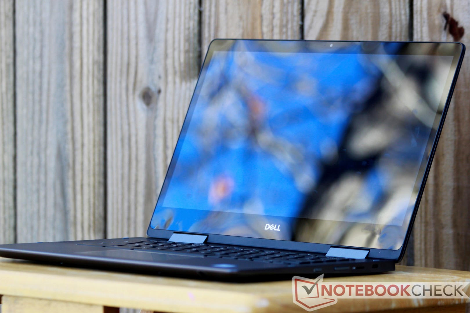 Dell Inspiron 7486 Chromebook 14 2-in-1 Convertible Review ...