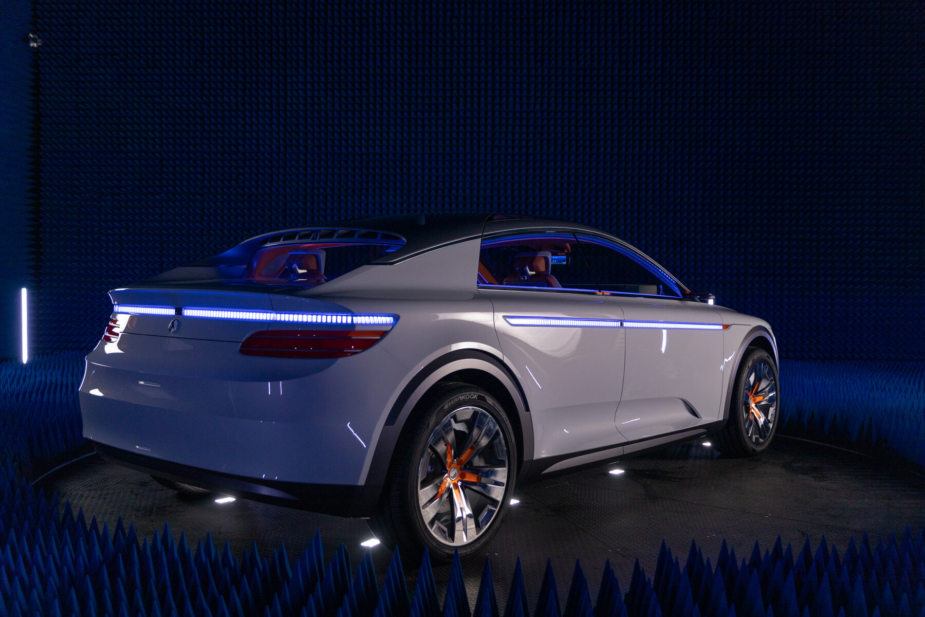 Qualcomm Snapdragon Ride Flex SoCs unveiled to drive the future of OEM ...