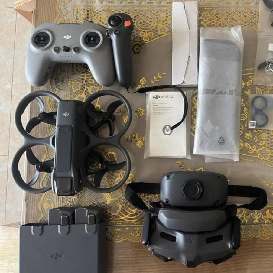 DJI Avata 2 drone, Goggles 3, RC Motion Control 3 and Remote Control 3 ...