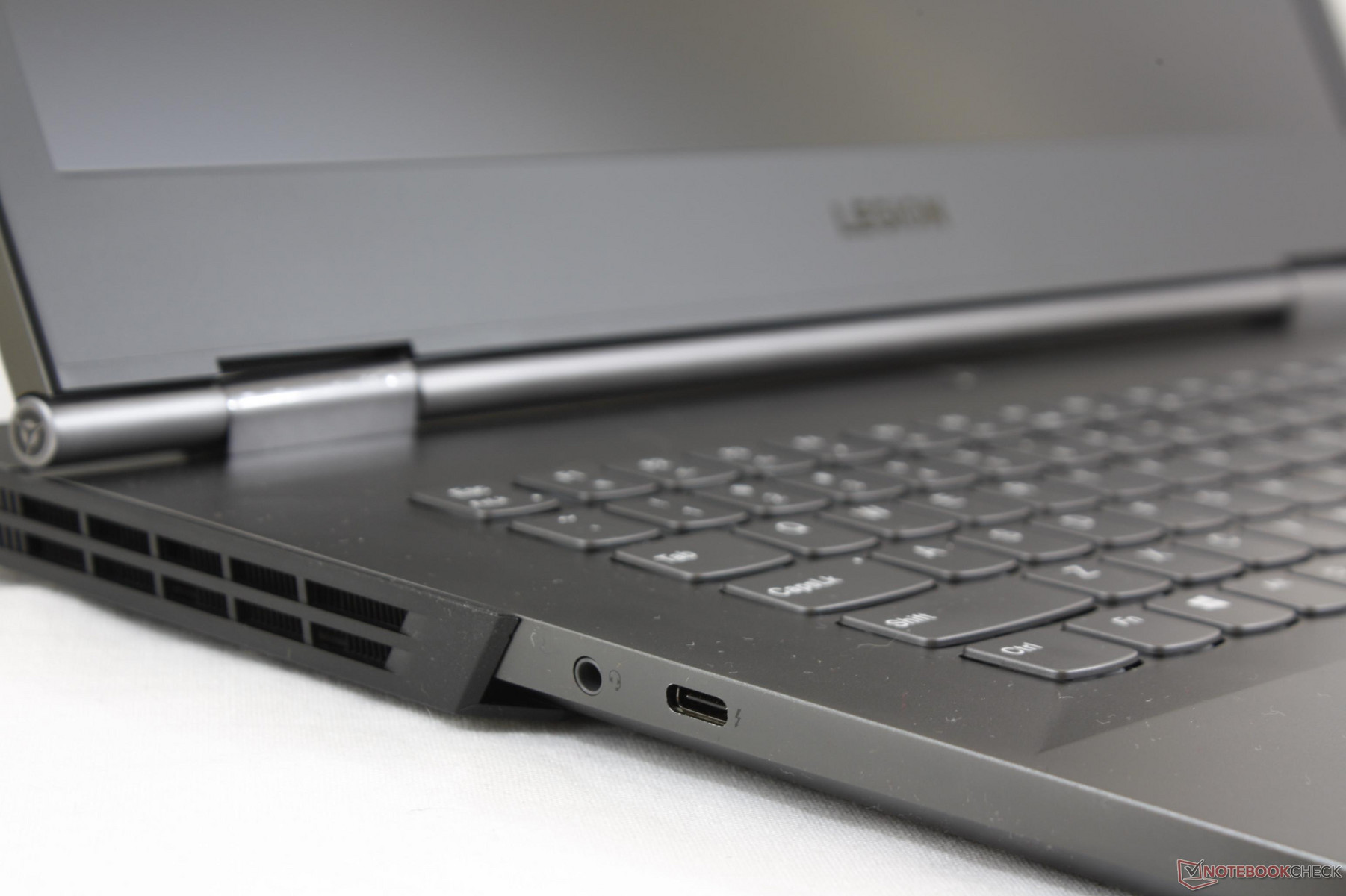 Lenovo Legion Y730-17ICH (i7-8750H, GTX 1050 Ti) Laptop Review ...