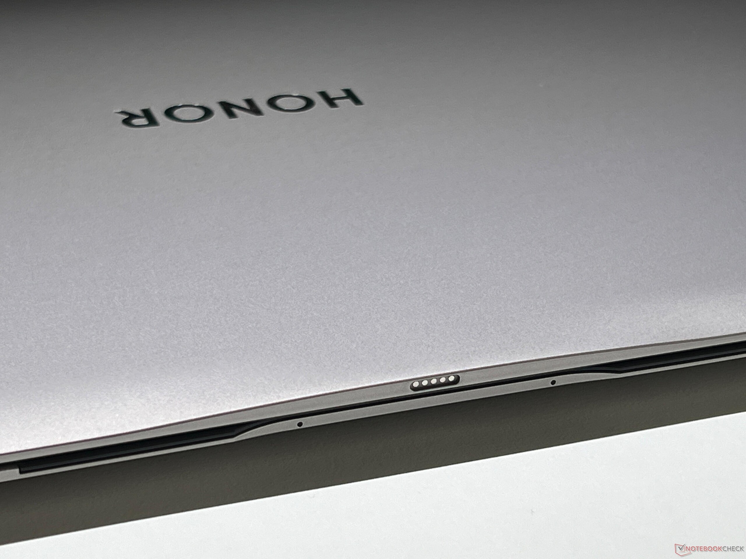 Honor MagicBook Art 14 Snapdragon review - An ARM subnotebook with a ...