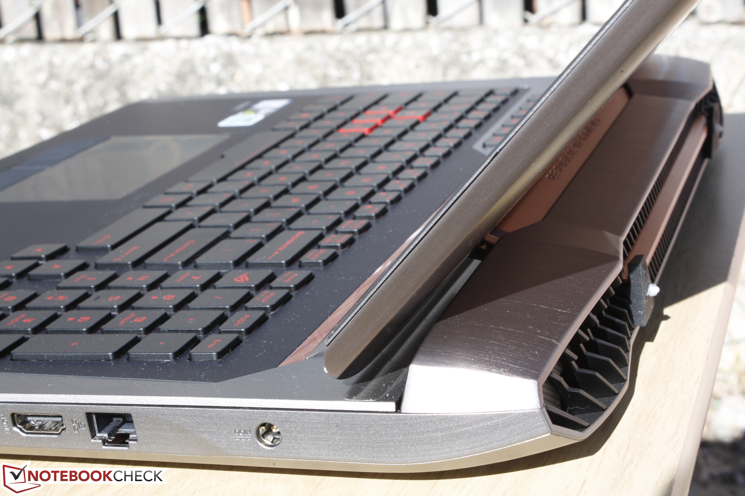 Asus ROG G752VT Notebook Review - NotebookCheck.net Reviews