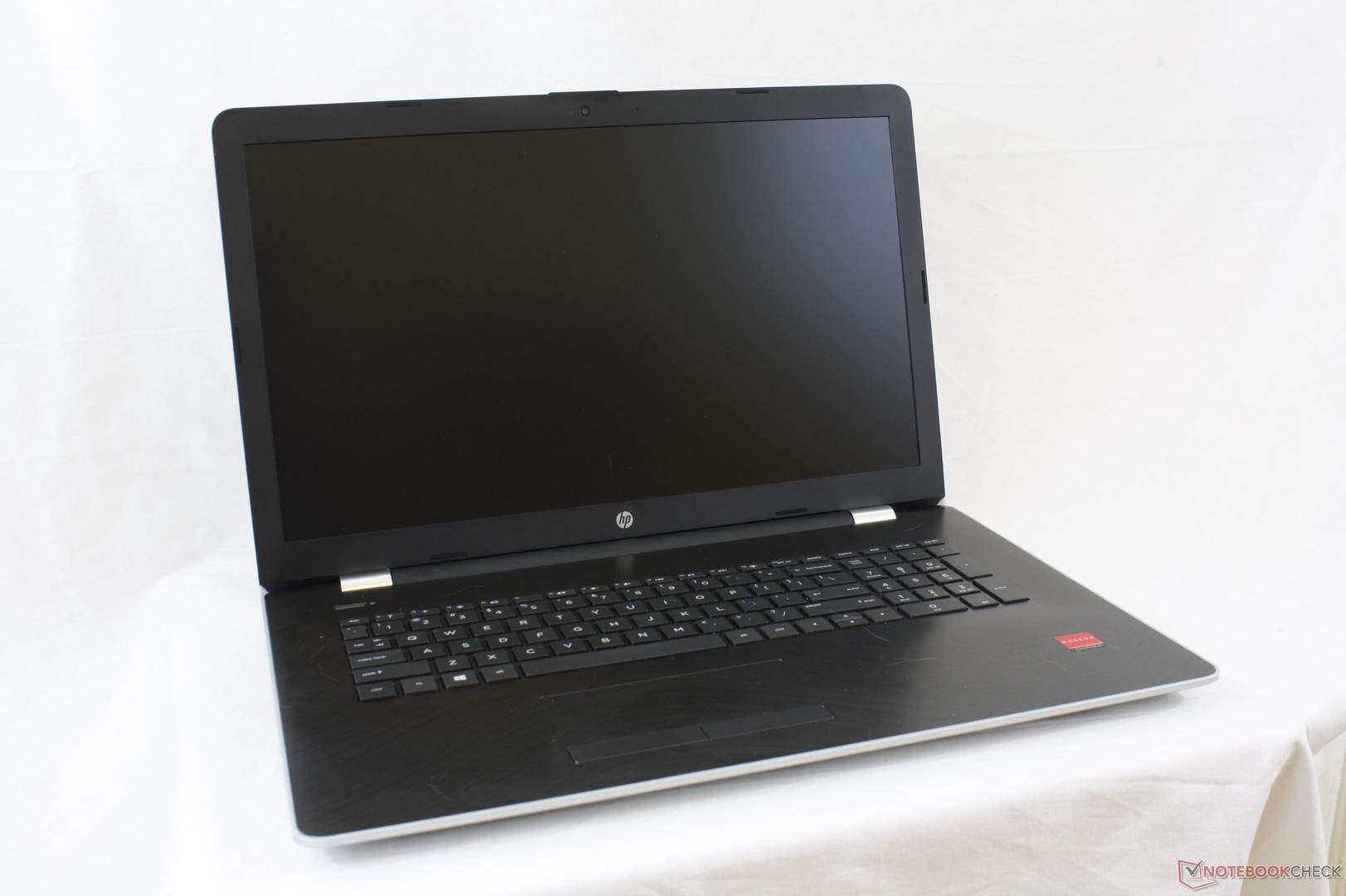 HP Pavilion 17z (A12-9720P, Radeon R7 M340) Laptop Review ...