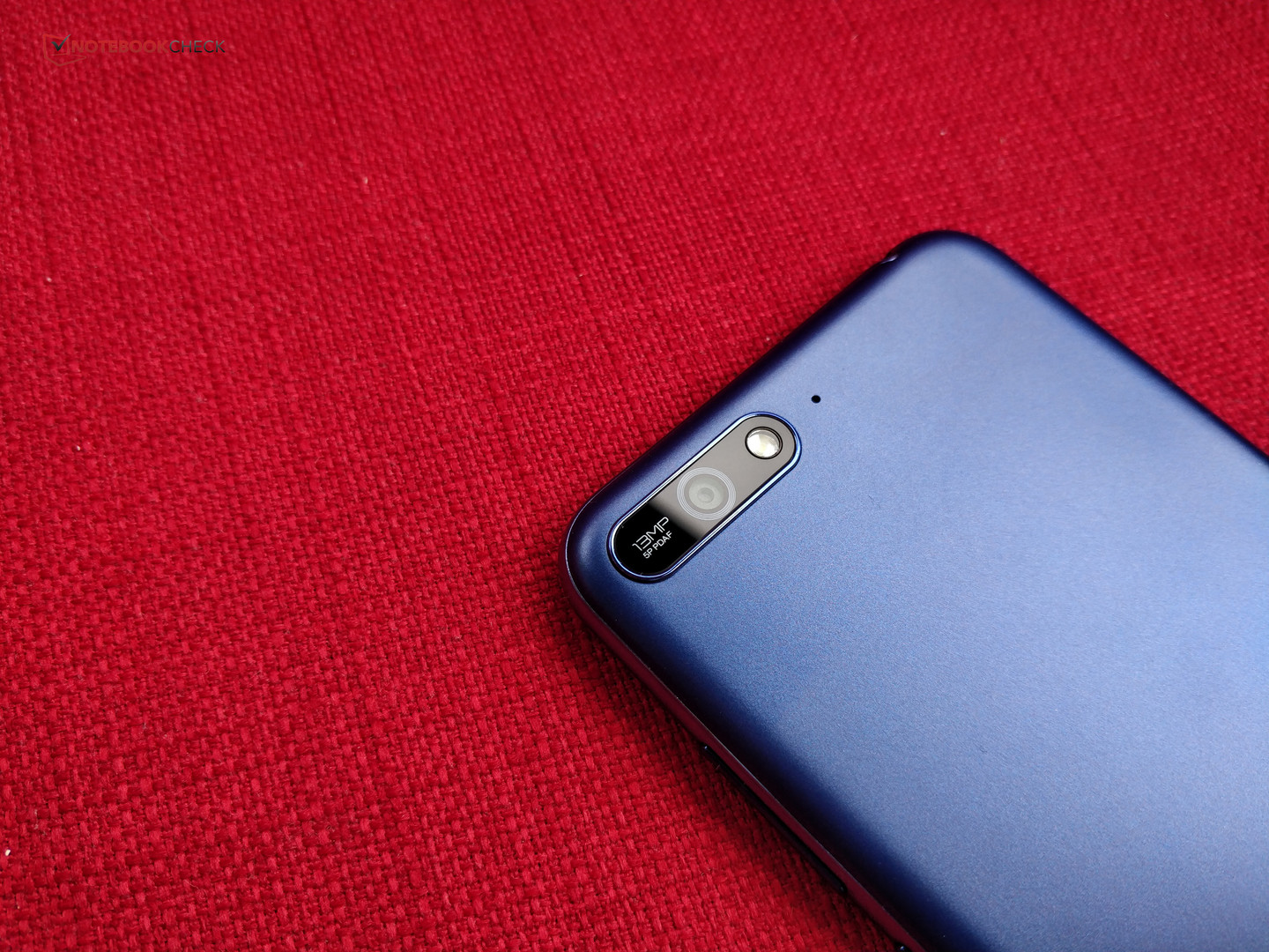 Huawei Y6 2018 Smartphone Review - NotebookCheck.net Reviews