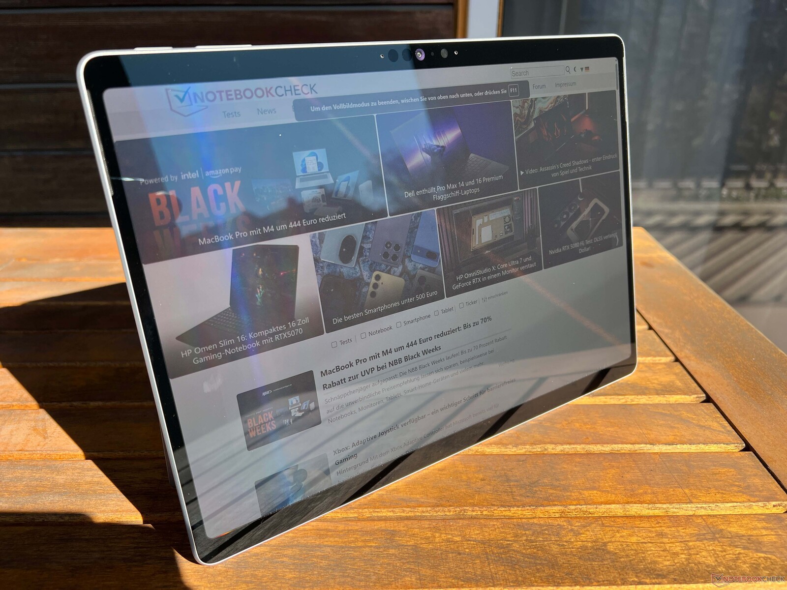 Lunar Lake vs. Snapdragon inside a convertible - Microsoft Surface Pro ...