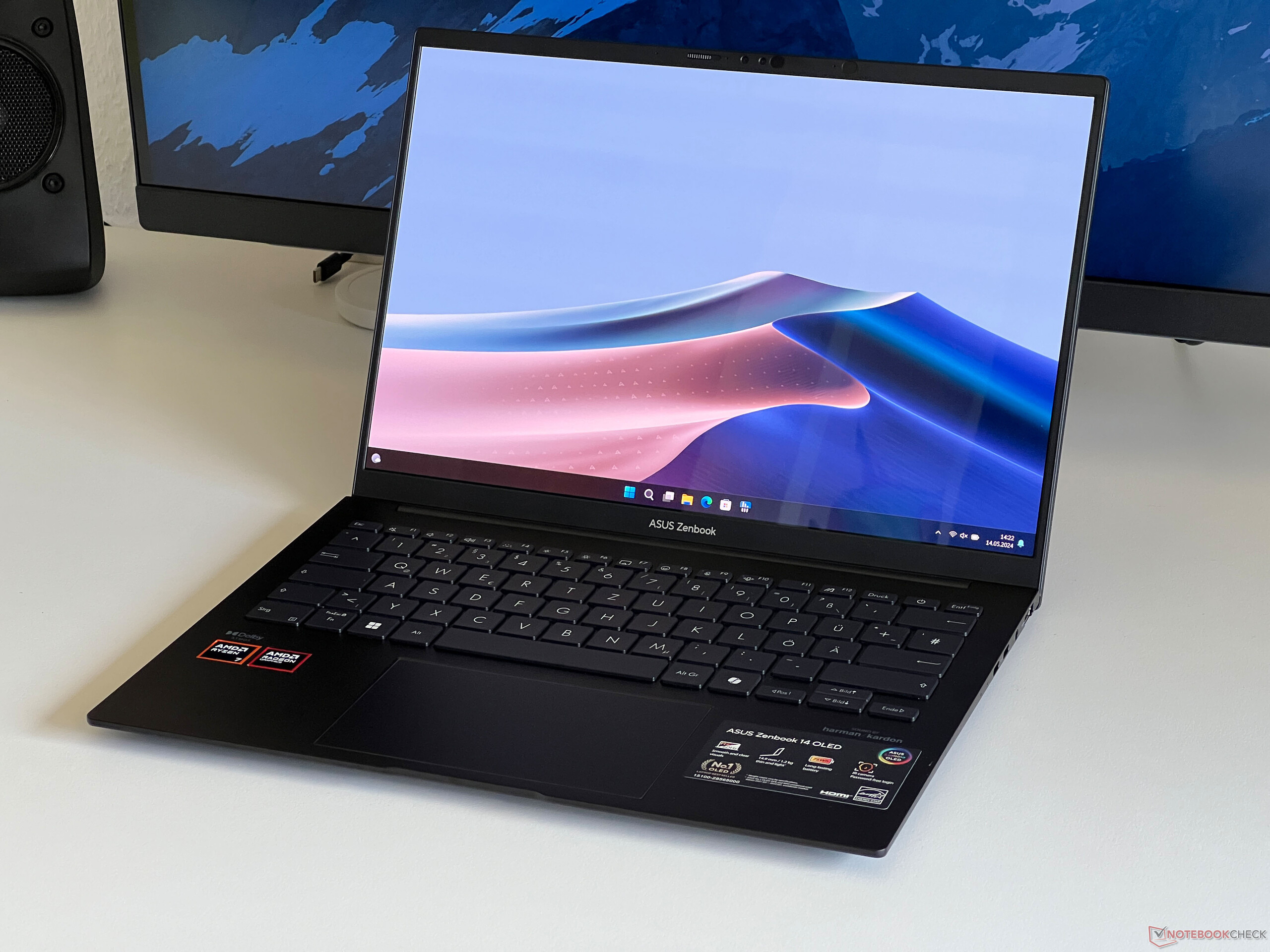 Asus Zenbook 14 OLED review - The AMD variant of the Zenbook has ...