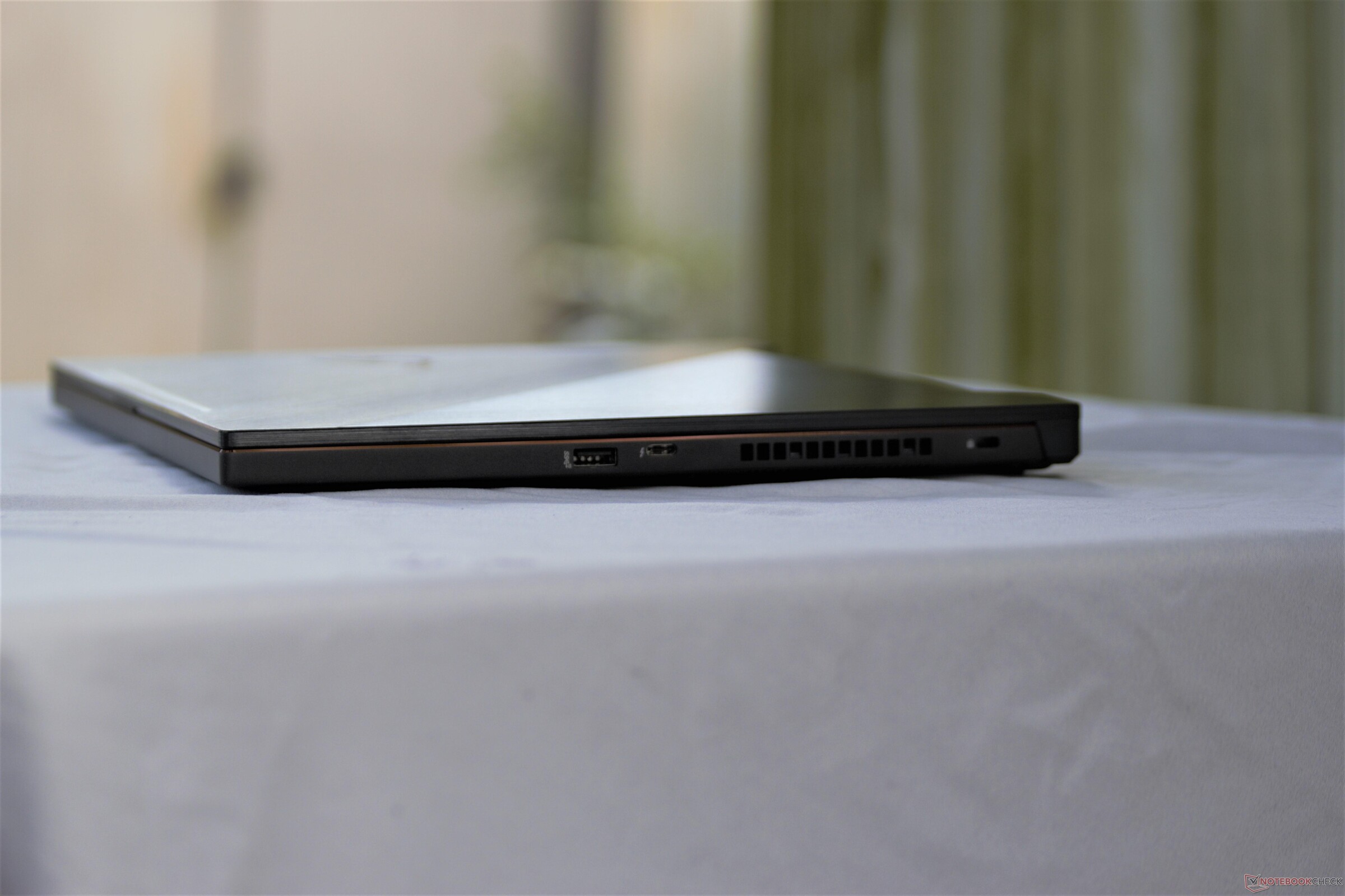 Asus ROG GU501GM (i7-8750H, GTX 1060) Laptop Review - NotebookCheck.net ...