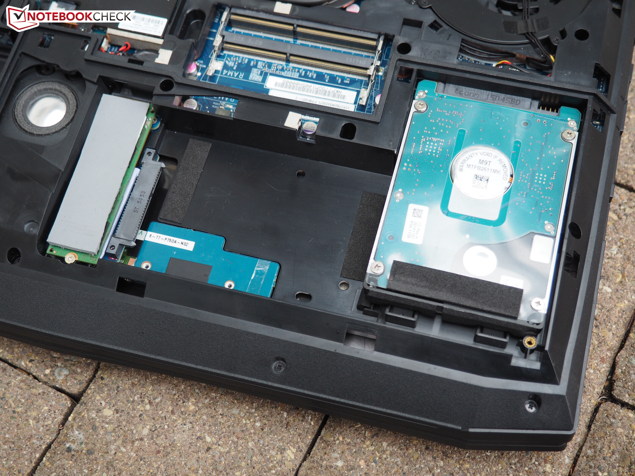 Schenker XMG U716 (Clevo P775DM1) Notebook Review - NotebookCheck.net ...