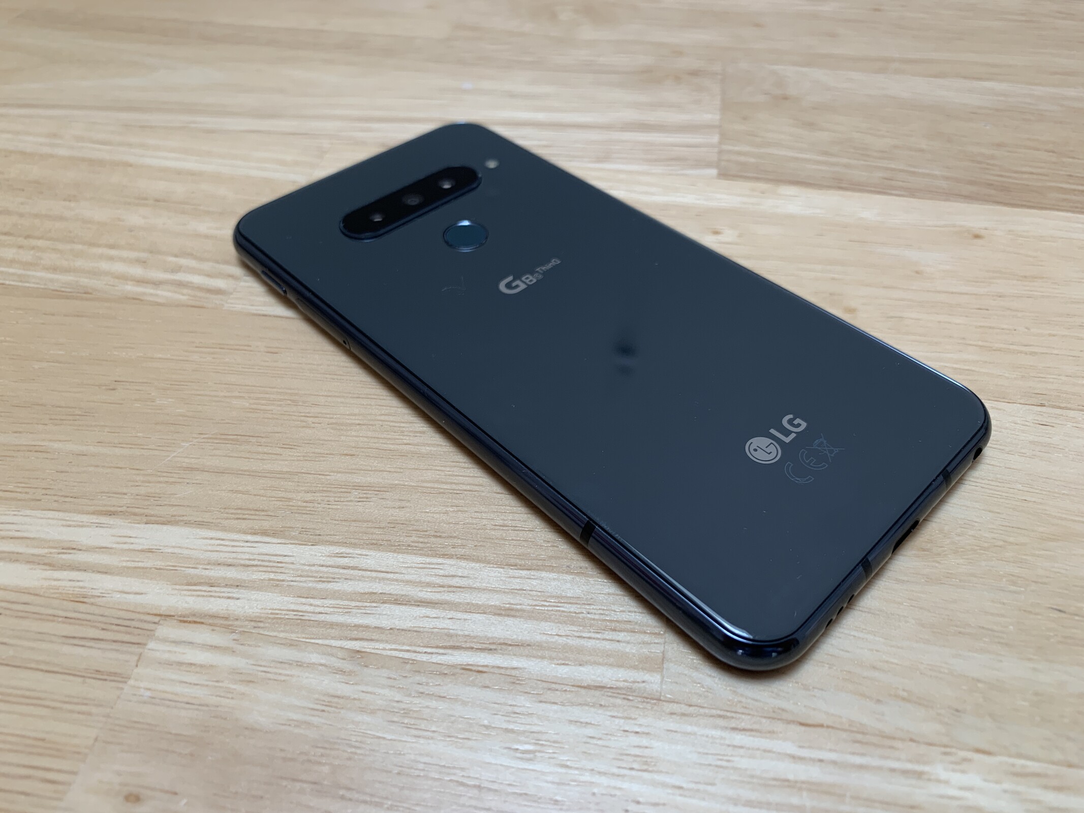 LG G8S ThinQ Smartphone Review: Innovative or outdated? - NotebookCheck ...