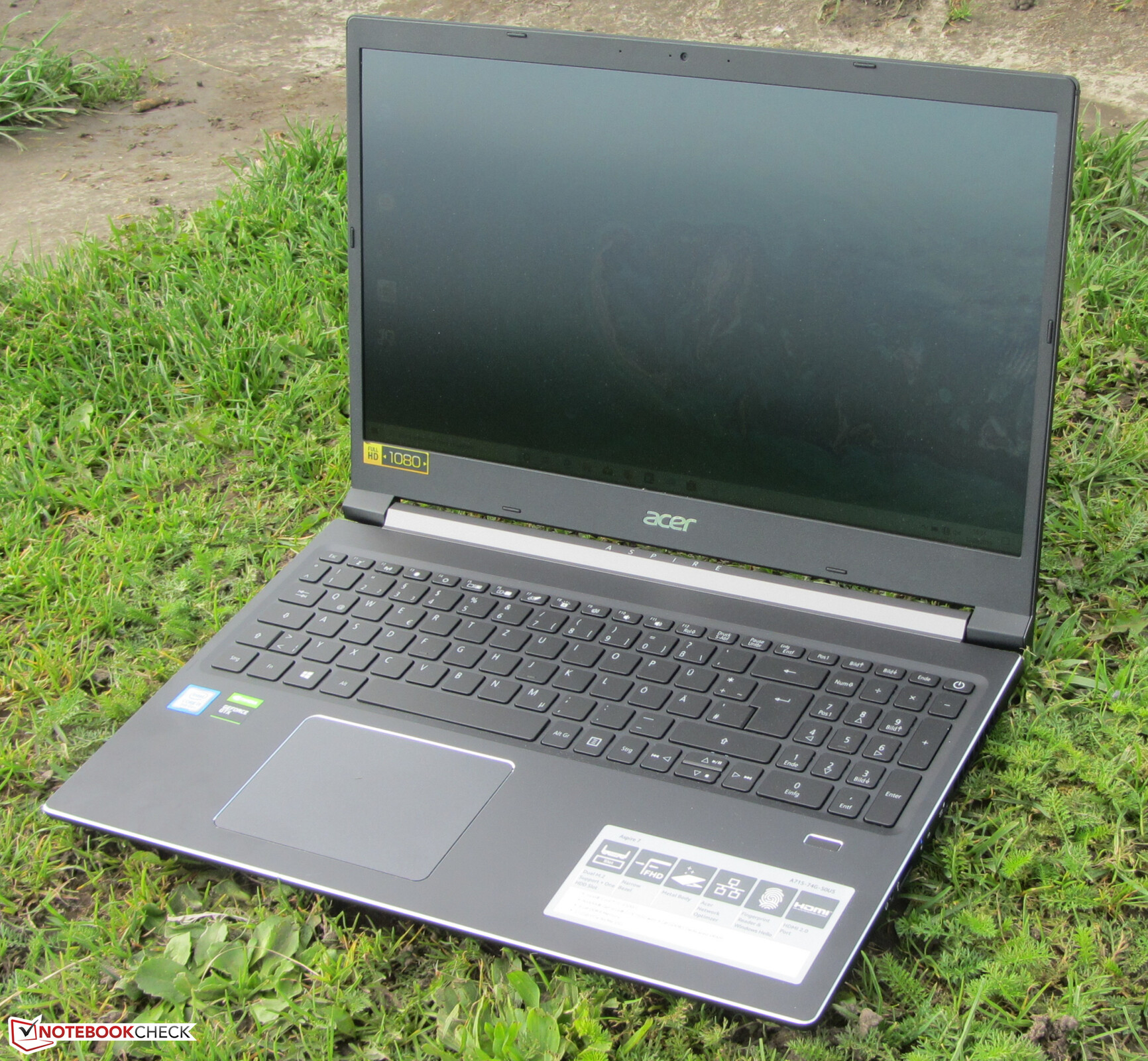 Aspire 7 A715 Laptop Review: Acer's upgrade giant with gaming potential ...