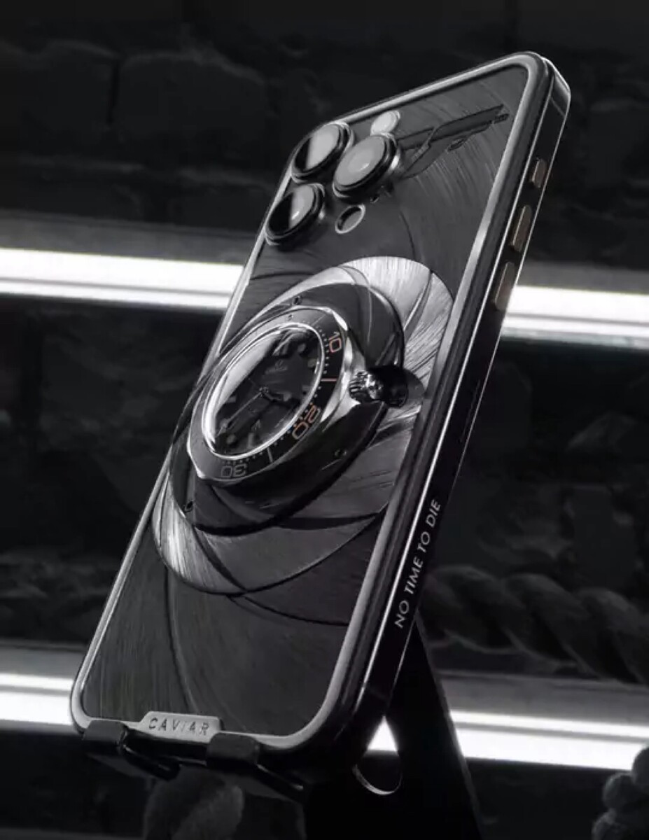 Apple iPhone 17 Pro Max with integrated Omega Seamaster: Caviar unveils ...