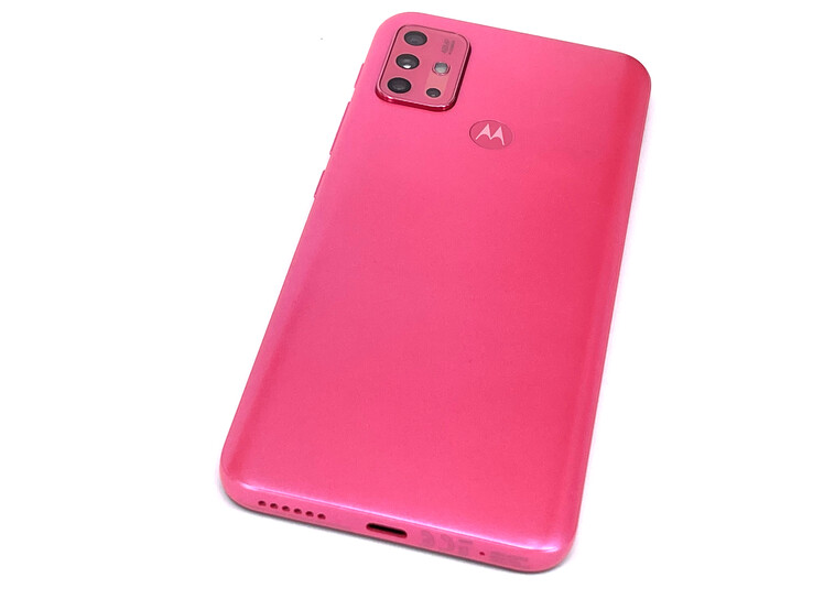 Motorola Moto G20 smartphone review: A fast screen in the affordable ...