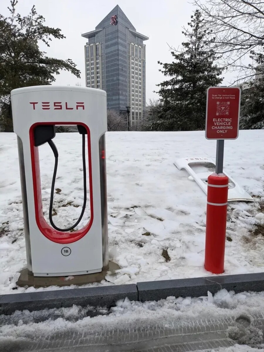 Biden's subsidized made-in-America Tesla Supercharger network starts ...