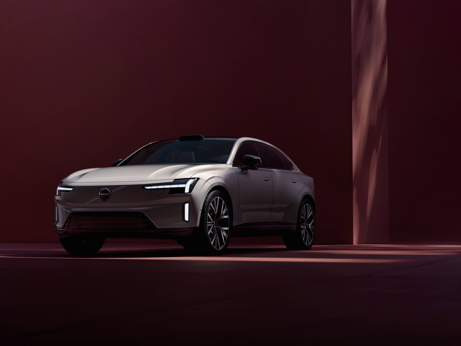 Volvo ES90: Electric sedan launches as rival to BMW i5 and Mercedes EQE ...