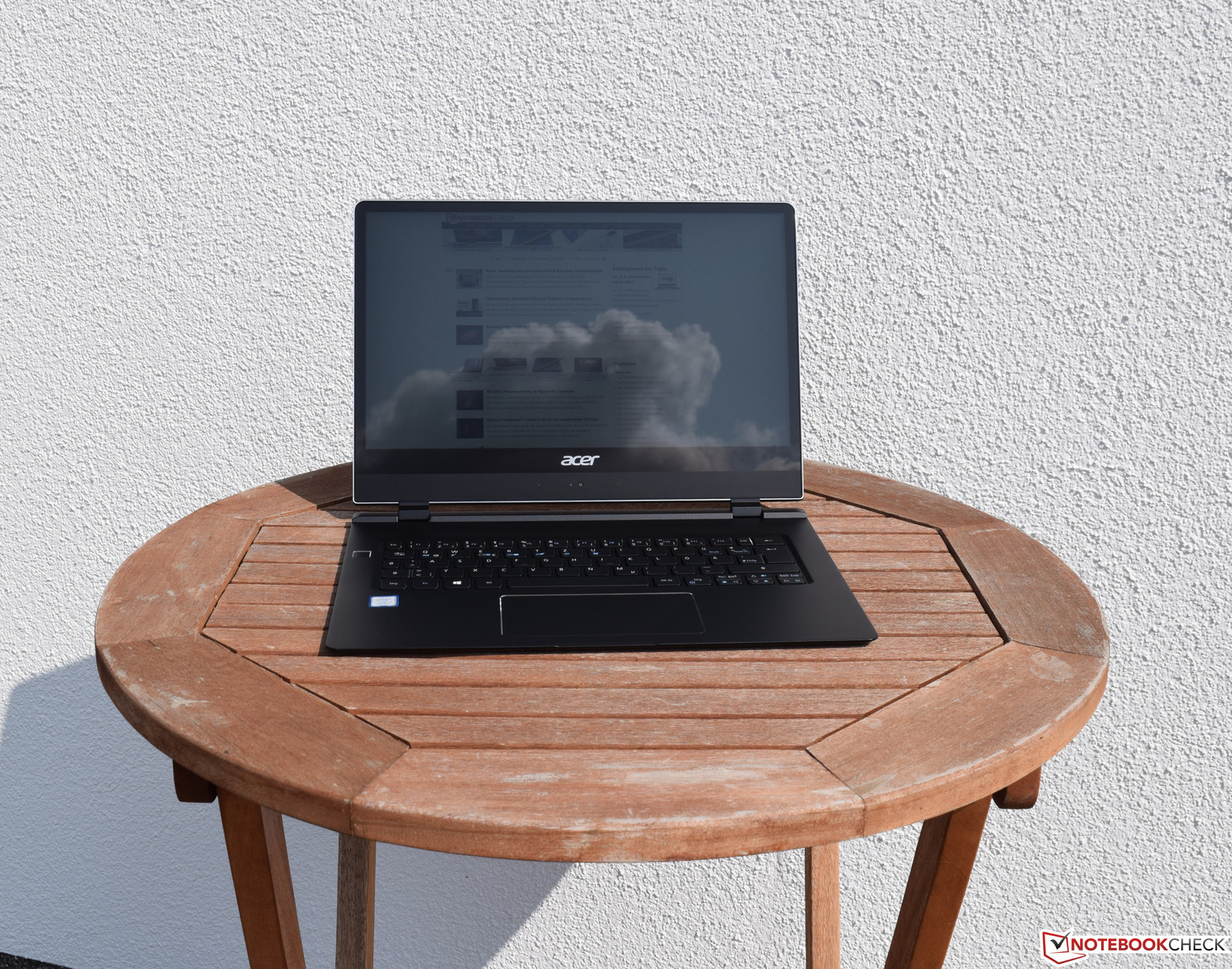 Acer Swift 7 SF714-51T (Core i7-7Y75, 256 GB, FHD, Touch) Laptop Review ...
