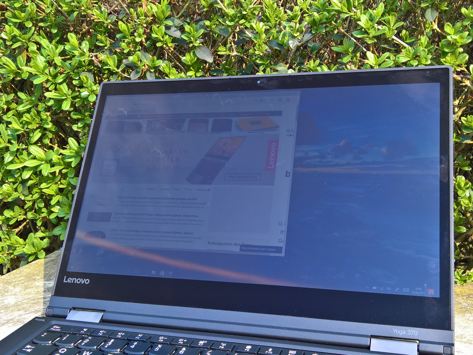 Lenovo ThinkPad Yoga 370 (7200U, FHD) Convertible Review ...