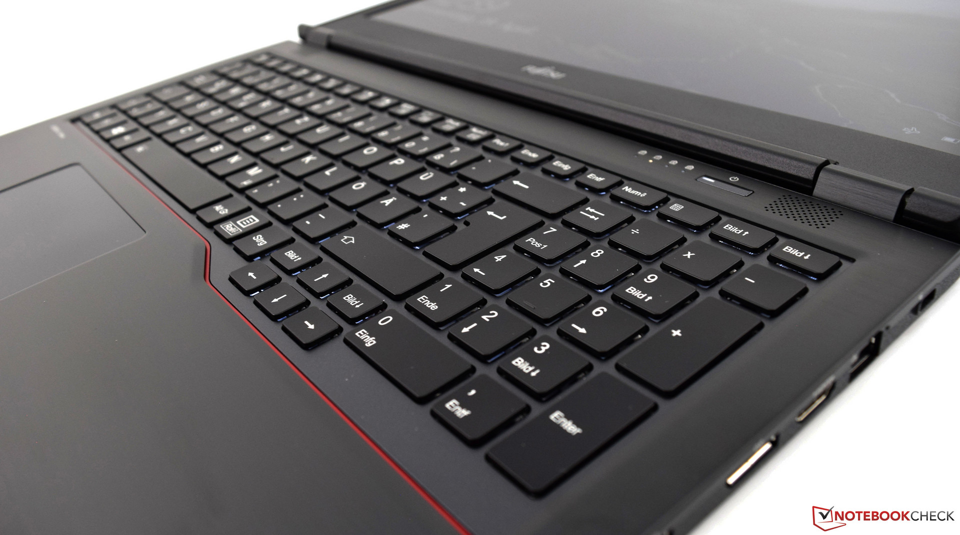 Fujitsu LifeBook U758 (i7-8650U, UHD) Laptop Review - NotebookCheck.net ...