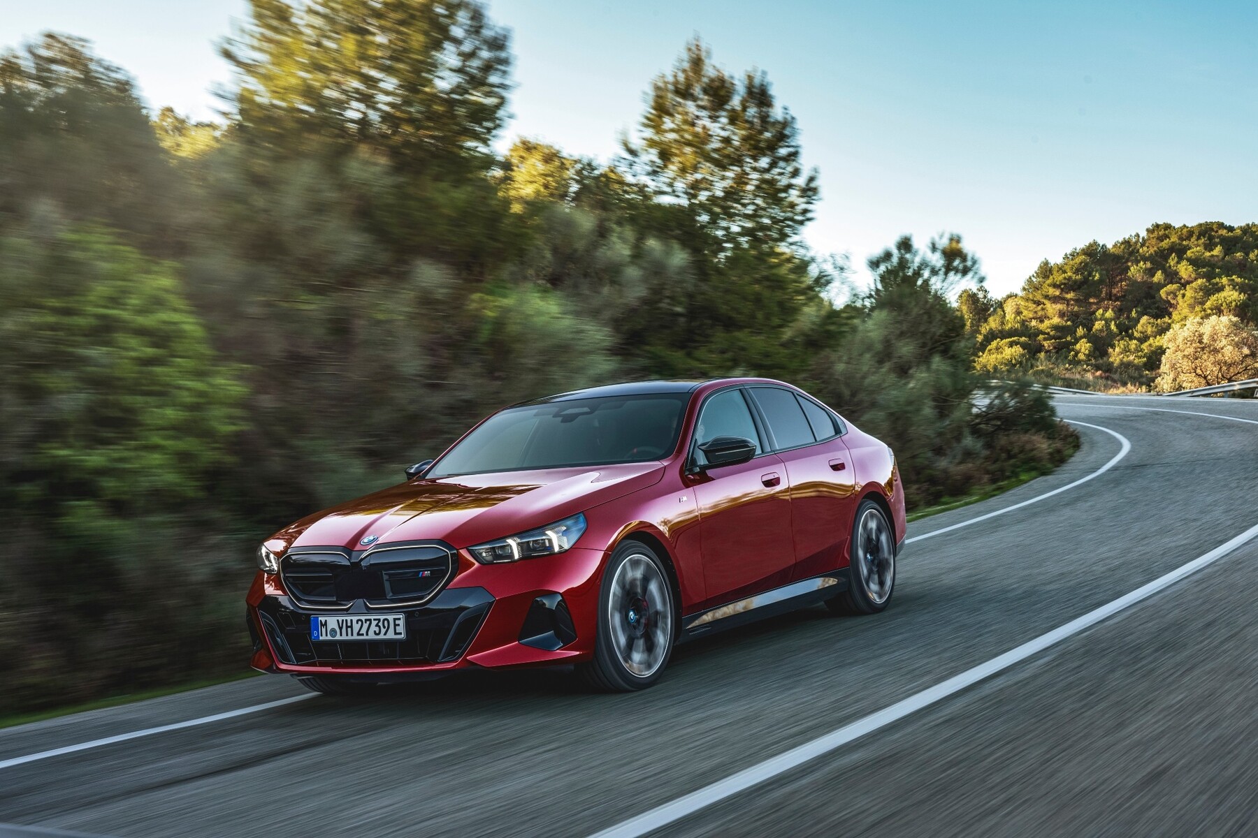 BMW unveils i5 electric sedan including AWD 601-hp i5 M60 xDrive sport ...