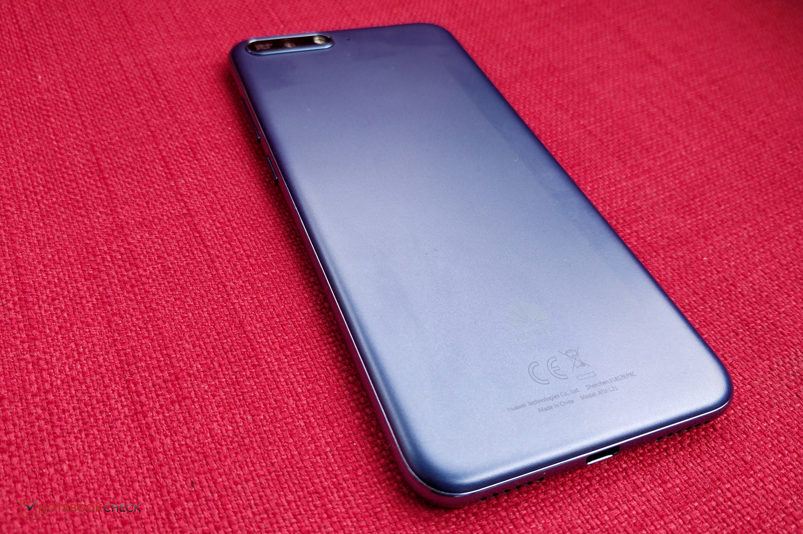 Huawei Y6 2018 Smartphone Review - NotebookCheck.net Reviews