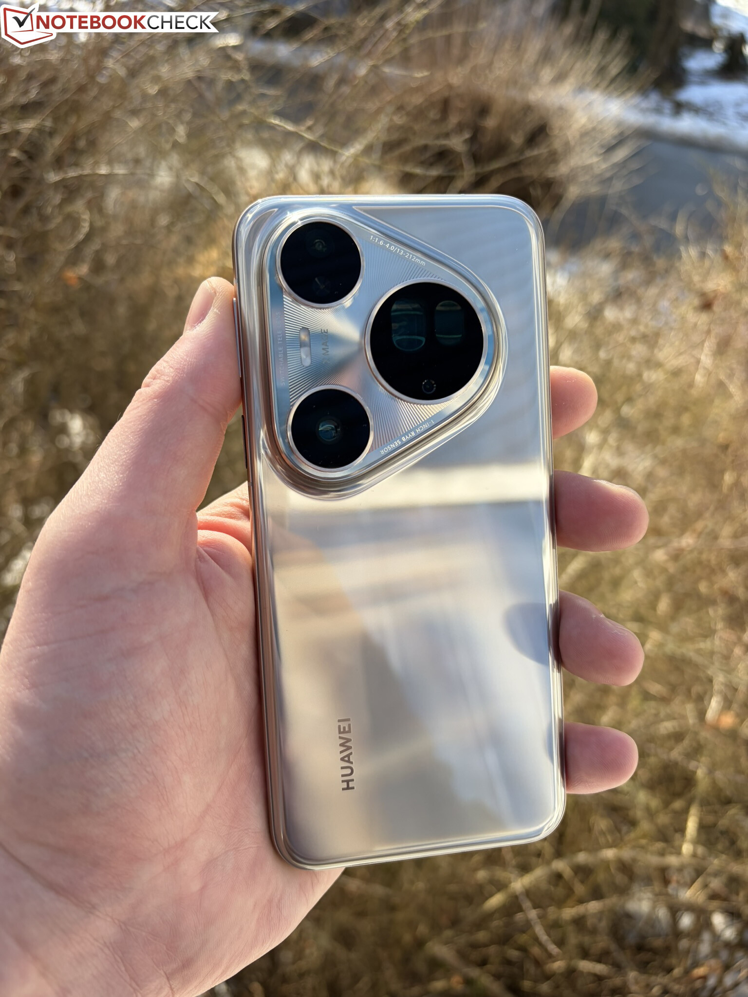 Huawei Pura 80 Ultra Smartphone Review: Camera monster with compromises ...