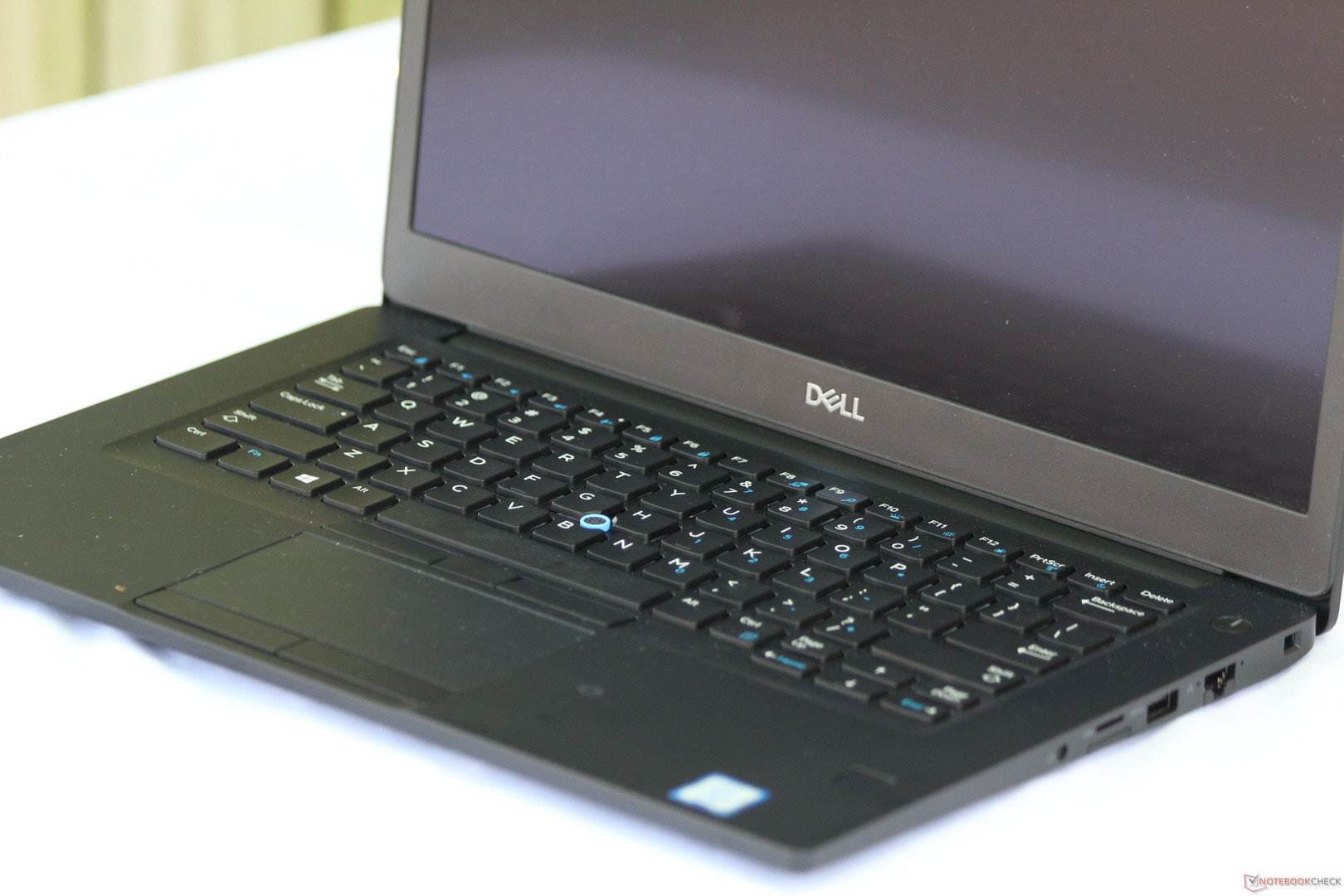 Dell Latitude 7490 (i7-8650U, FHD Touchscreen) Laptop Review ...
