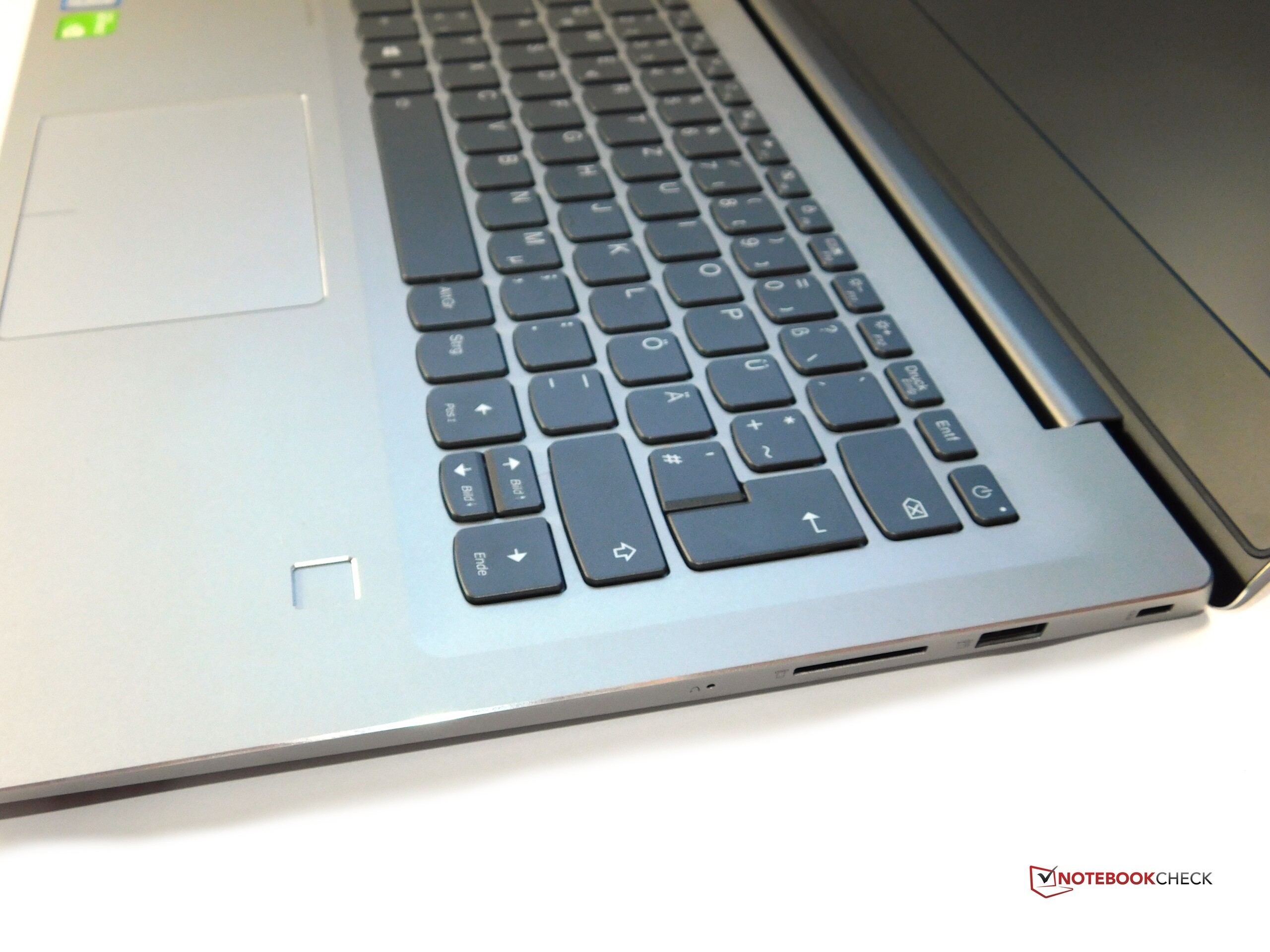 Lenovo IdeaPad 520s-14IKB (Core i5-7200U, 940MX) Laptop Review ...