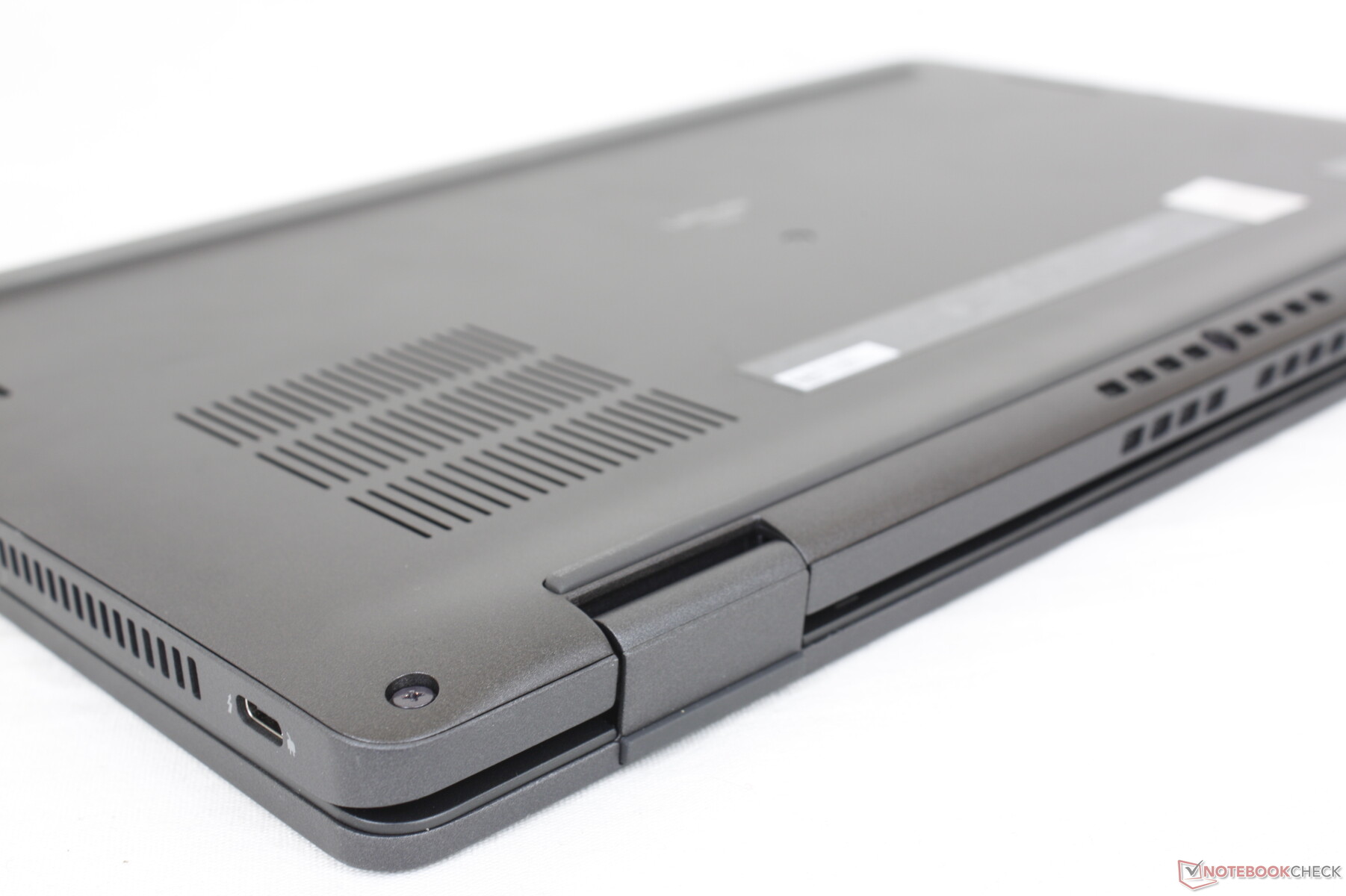 Intel Core i7-1265U debut: Dell Latitude 13 7330 1 kg laptop review ...