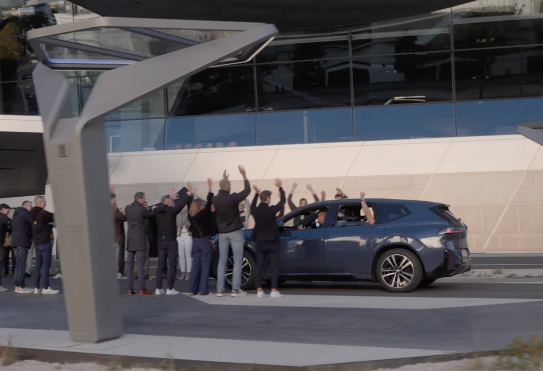 BMW iX3 electric SUV impresses in real-life range test by crushing EPA ...