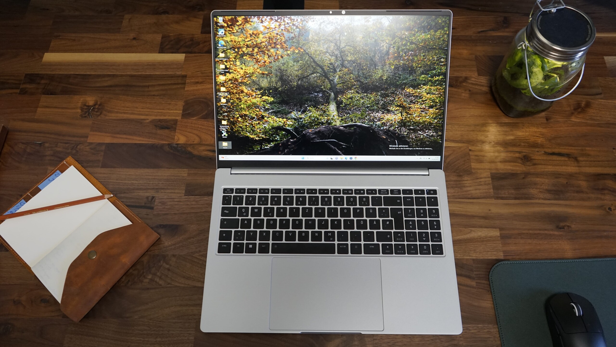 Schenker Vision 16 2023 Review: 16 inch lightweight with many ports ...